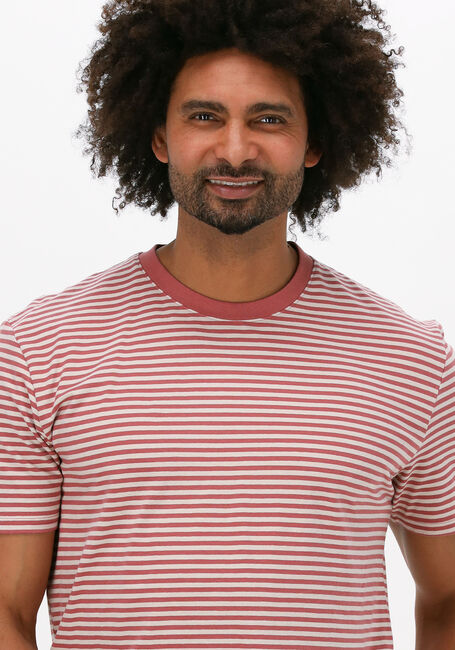 Rode SELECTED HOMME T-shirt SLHRELAXBUTCH STRIPE SS O-NECK | Omoda