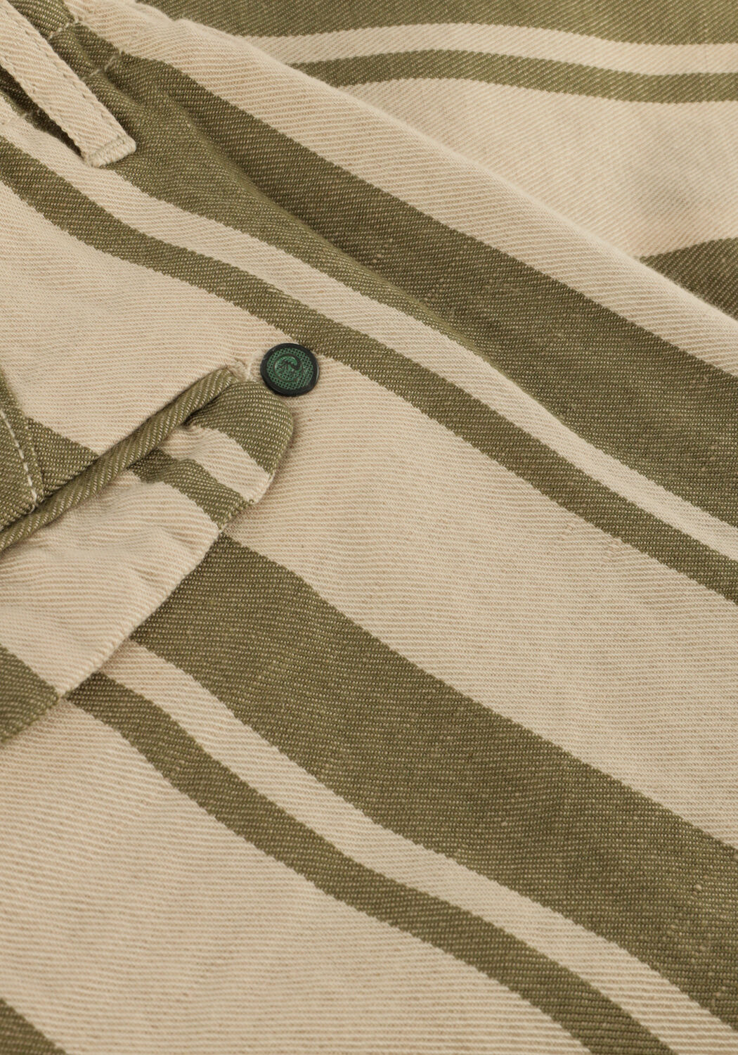 Groene CAST IRON Korte broek CHINO SHORTS LINEN STRIPE | Omoda