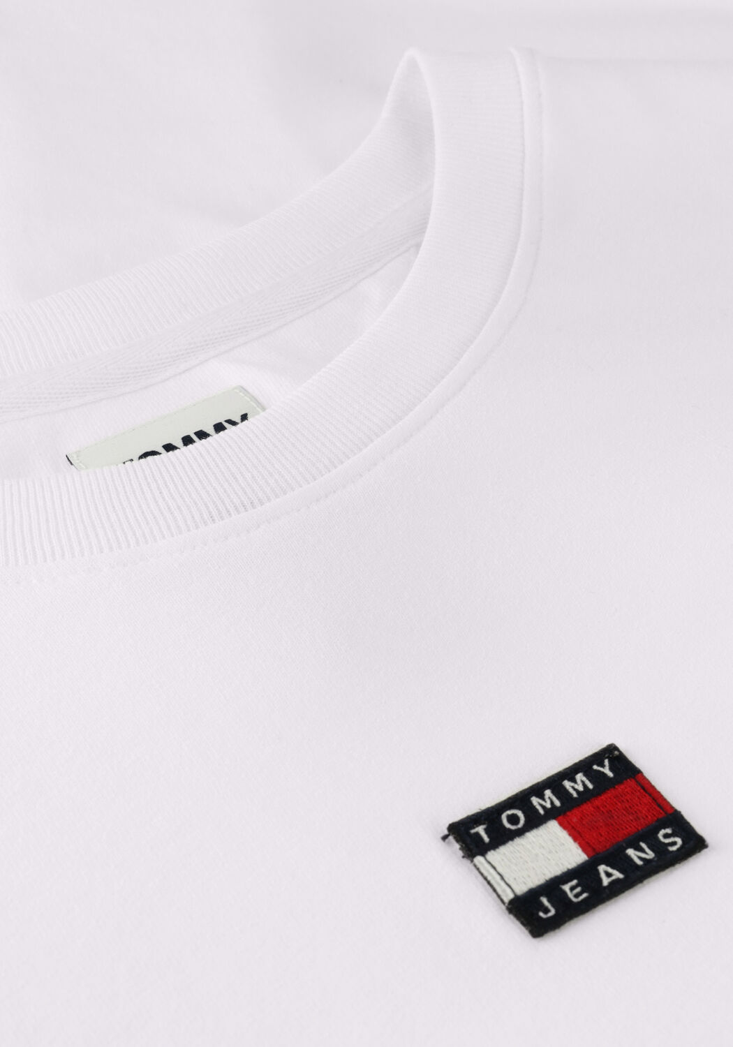 Witte TOMMY JEANS T-shirt TWJ CLS XS BADGE TEE | Omoda