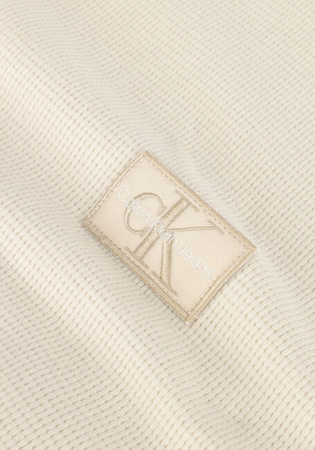 Beige CALVIN KLEIN Trui SHRUNKEN BADGE LS WAFFLE TEE | Omoda