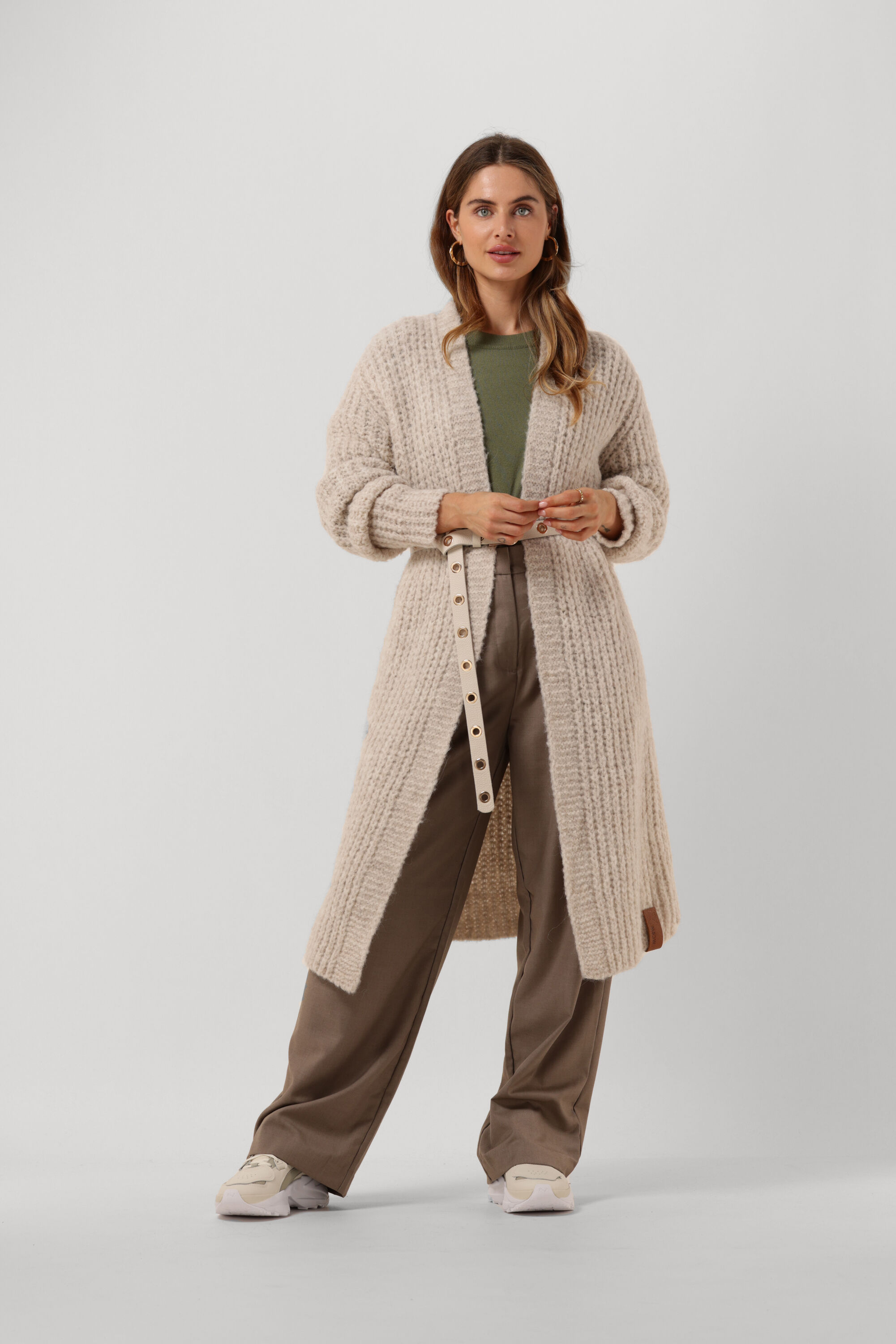 Beige MOSCOW Vest MILYO | Omoda