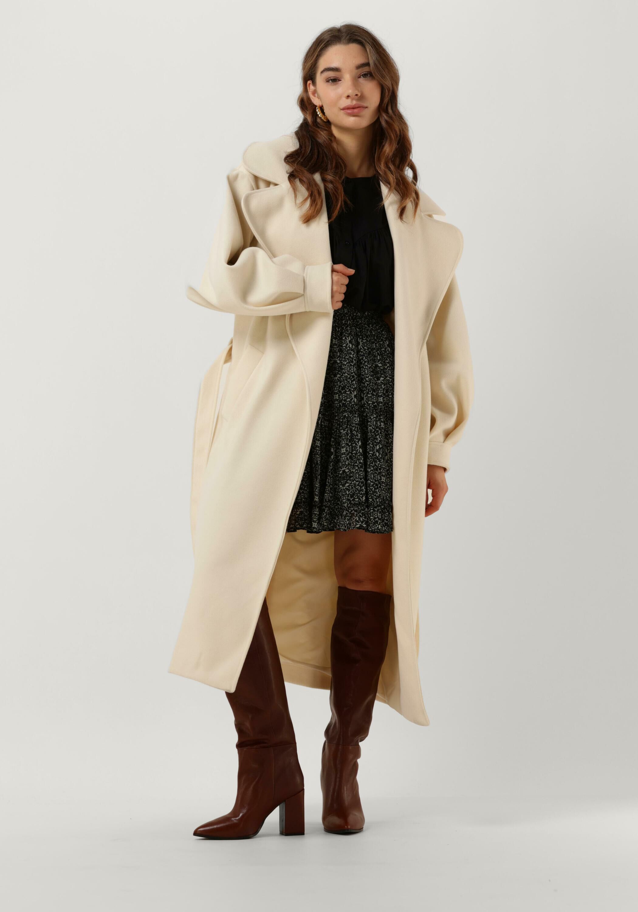 Ecru FREEBIRD Mantel LEXIE COAT | Omoda