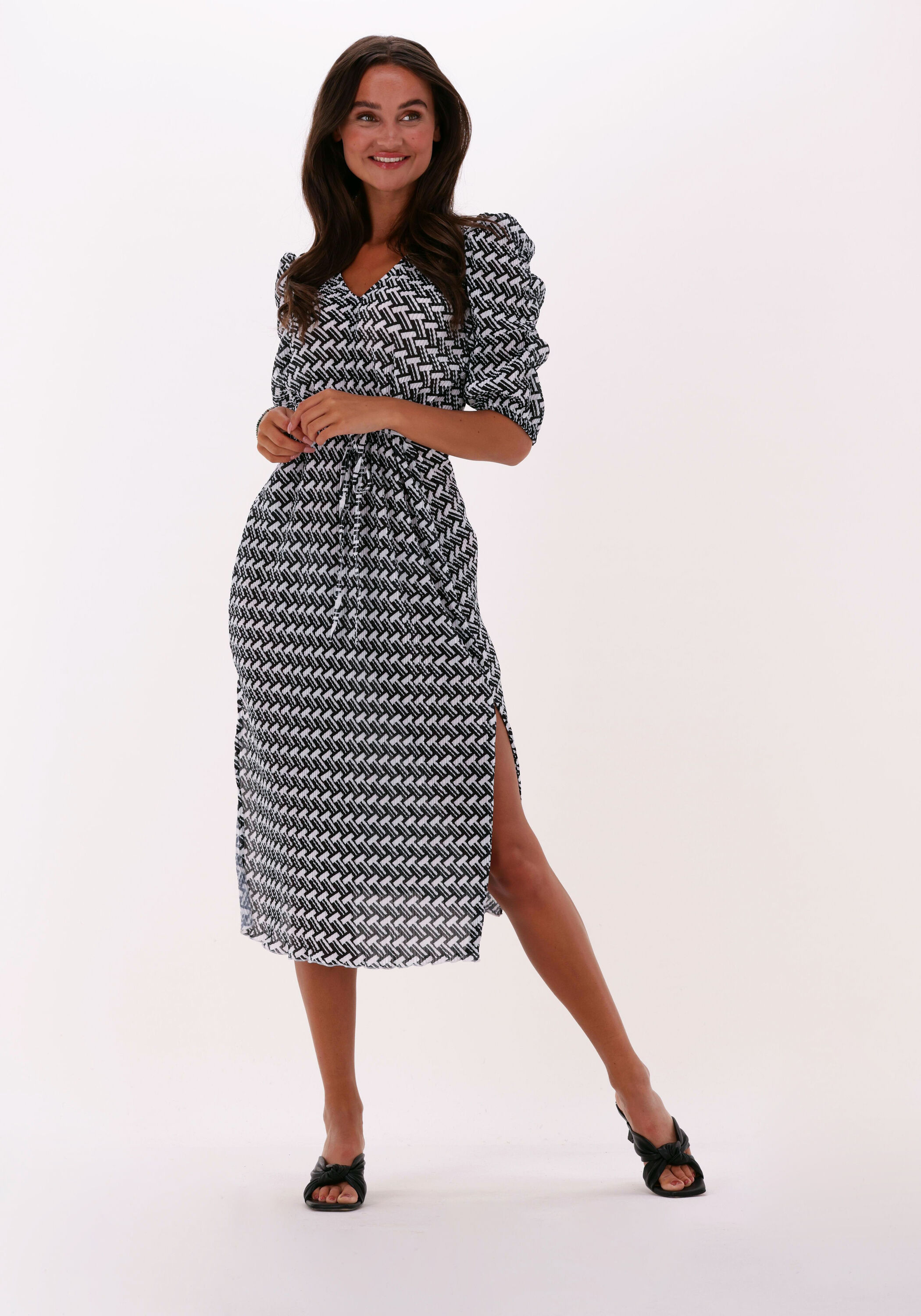 Zwarte FREEBIRD Midi jurk GAYLA DRESS | Omoda