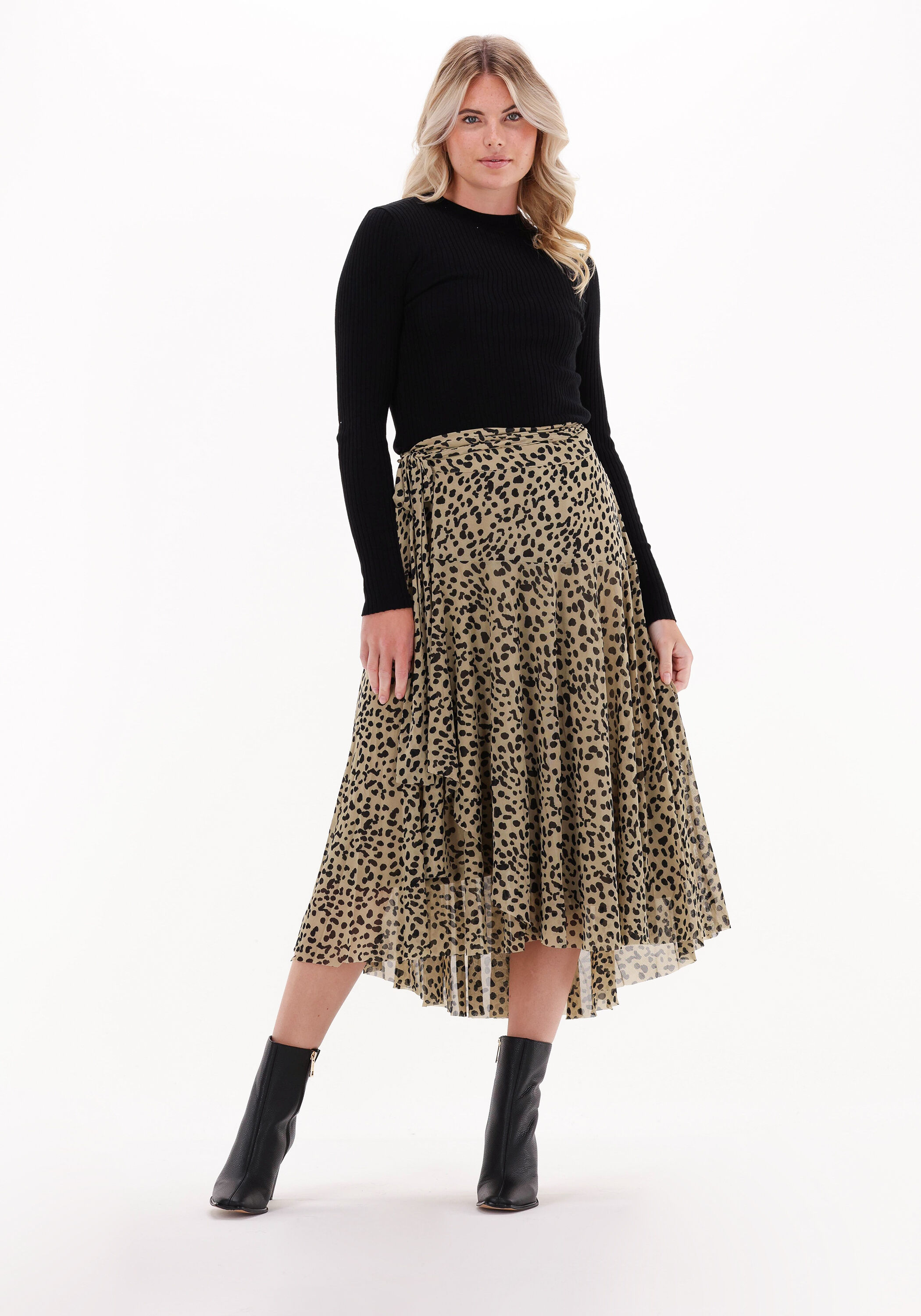 Zwarte SELECTED FEMME Trui LYDIA NEW RIB LS KNIT O-NECK B | Omoda