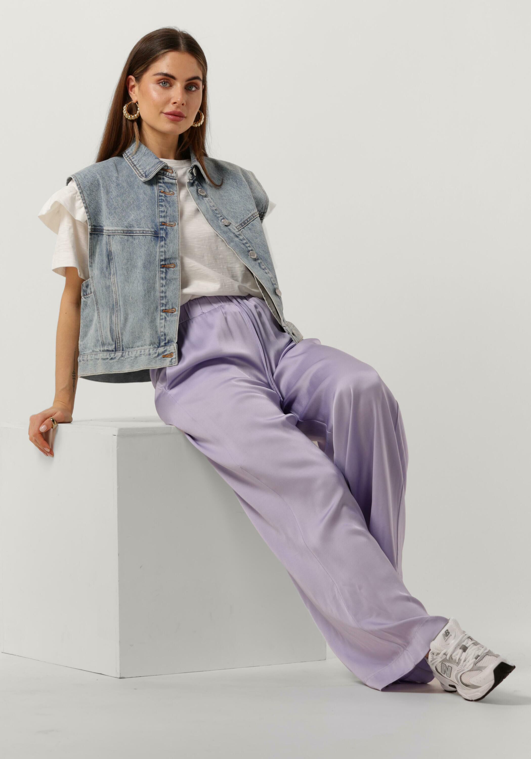 Lichtblauwe CATWALK JUNKIE Gilet JK MEA | Omoda