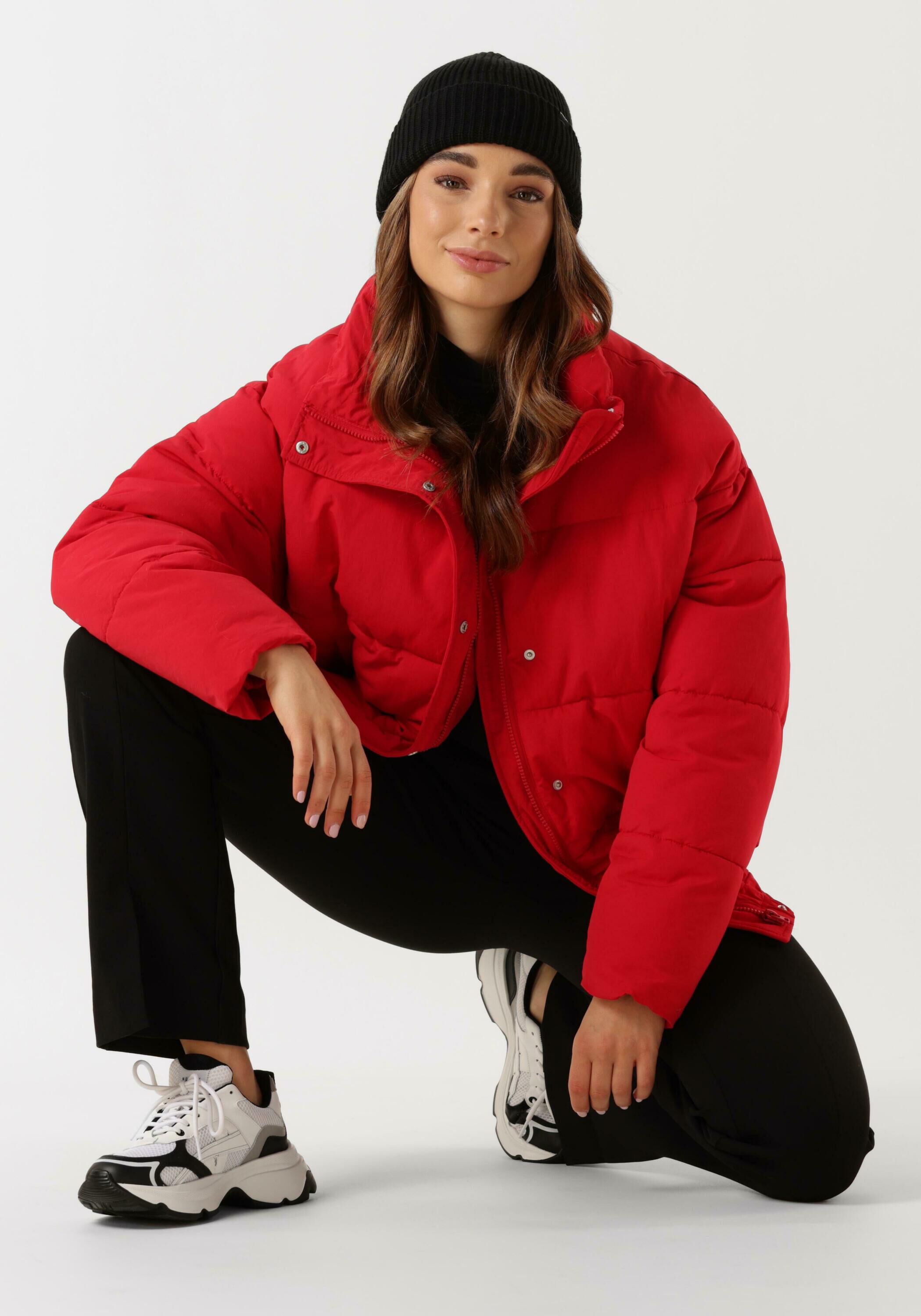 Rode ANOTHER LABEL Gewatteerde jas MILLE OVERSIZED PUFFER | Omoda