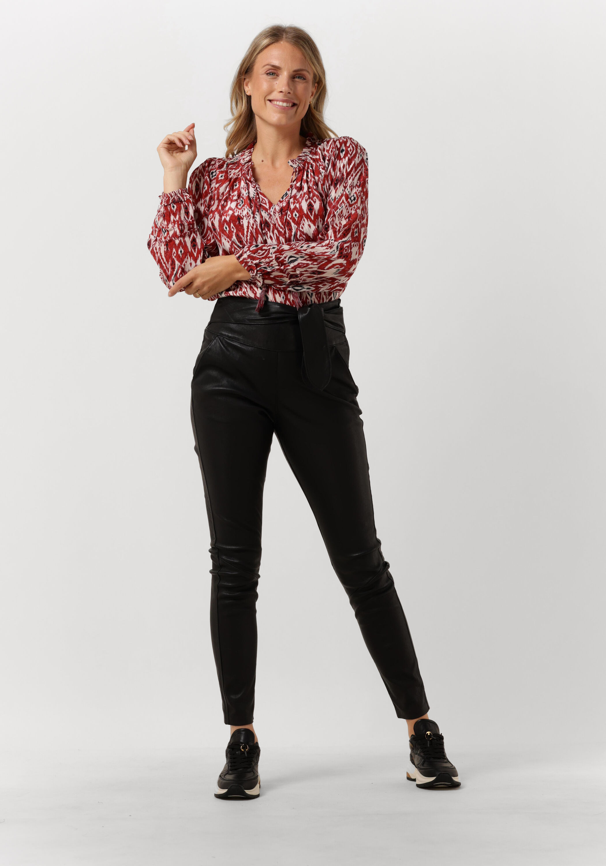 Rode MOLIIN Blouse WHITNEY | Omoda