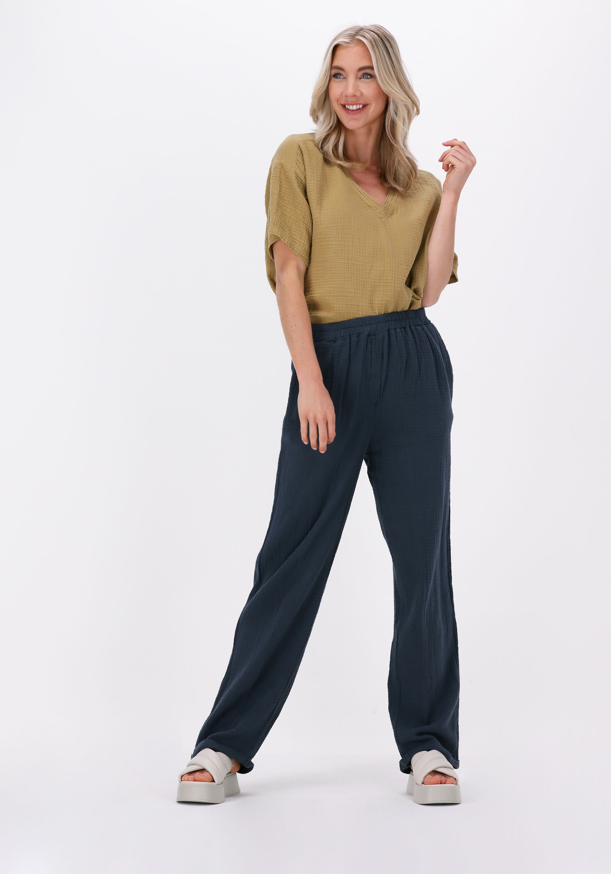 Witte VAGABOND SHOEMAKERS Slippers COURTNEY 201 | Omoda