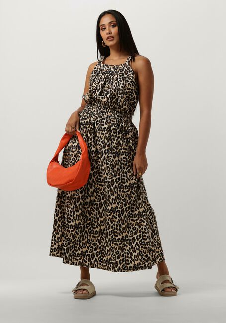 The fashion store that loves you back | Omoda