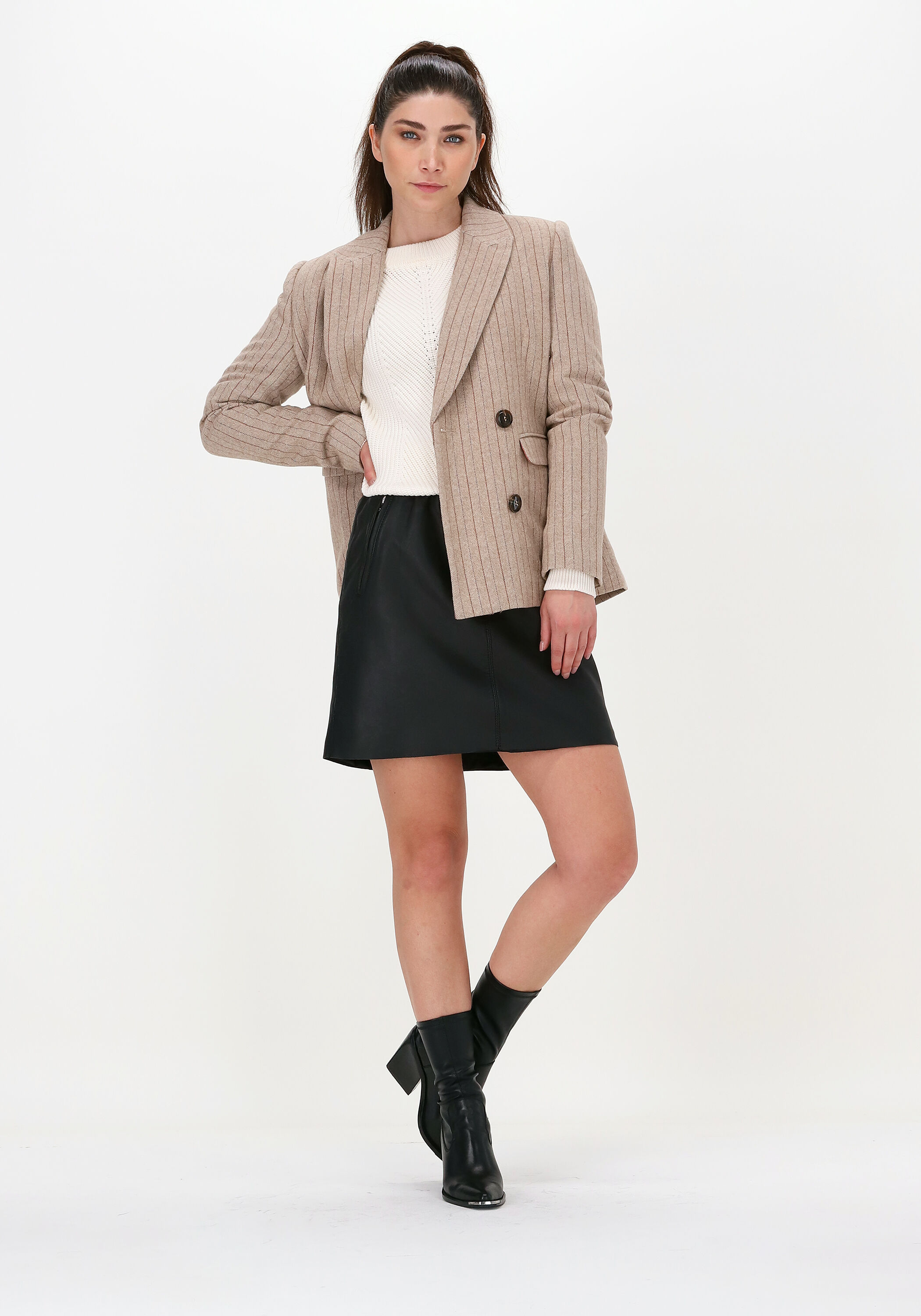 Creme MKT STUDIO Trui KYANA | Omoda