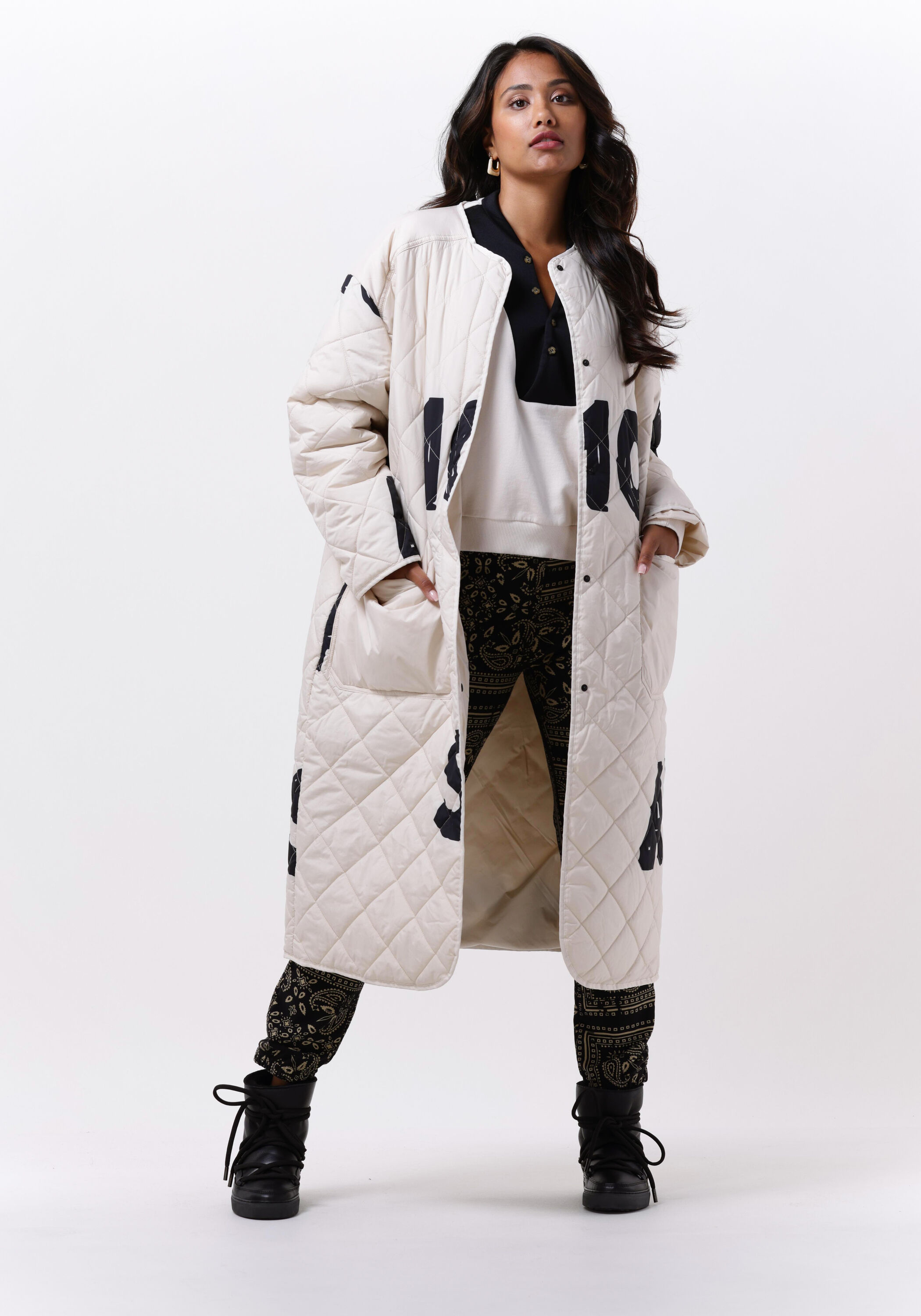 Beige 10DAYS Trui BUTTONED BIB SWEATER | Omoda