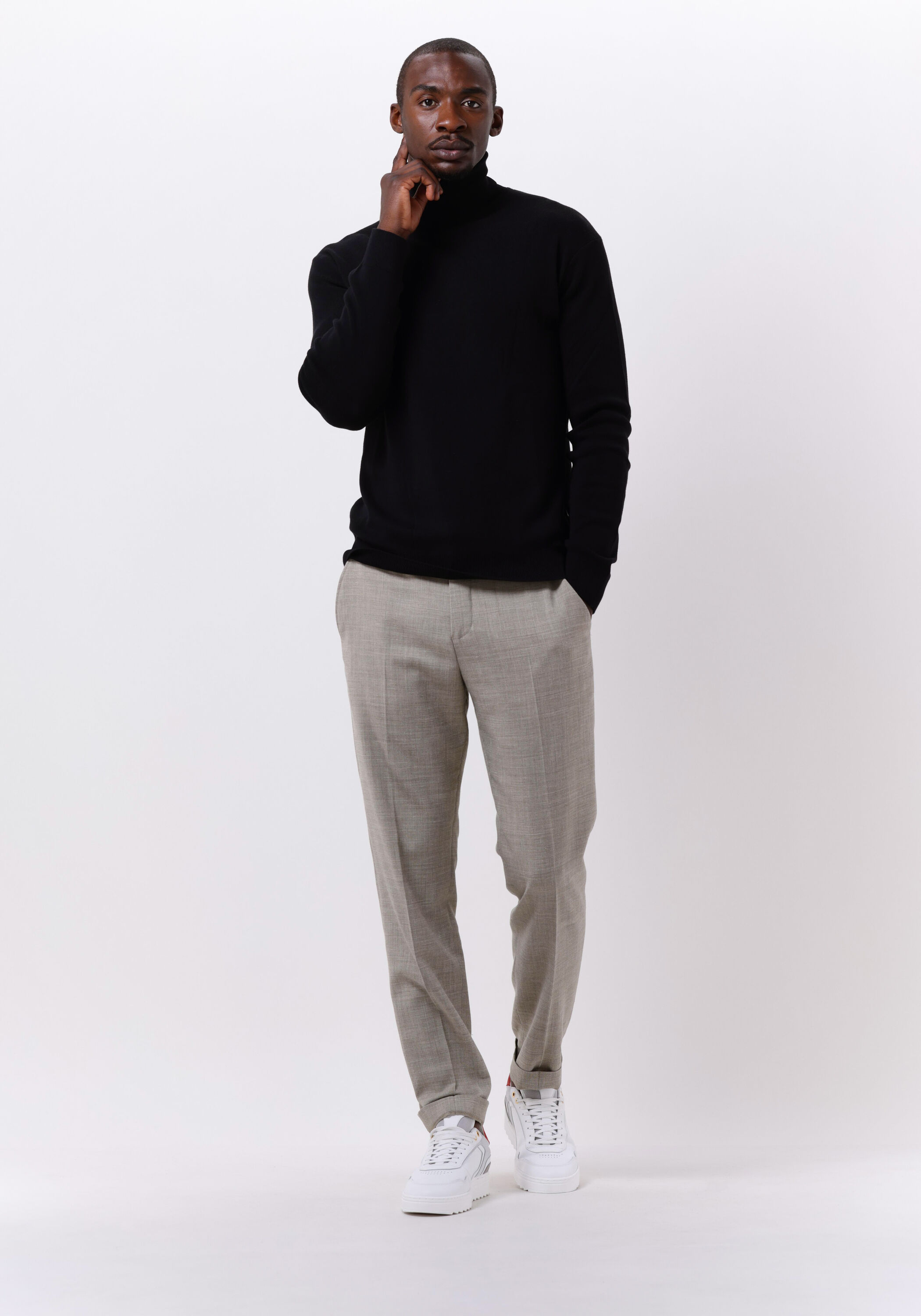 Zwarte MINIMUM Coltrui YAKOB 2.0 9312 | Omoda