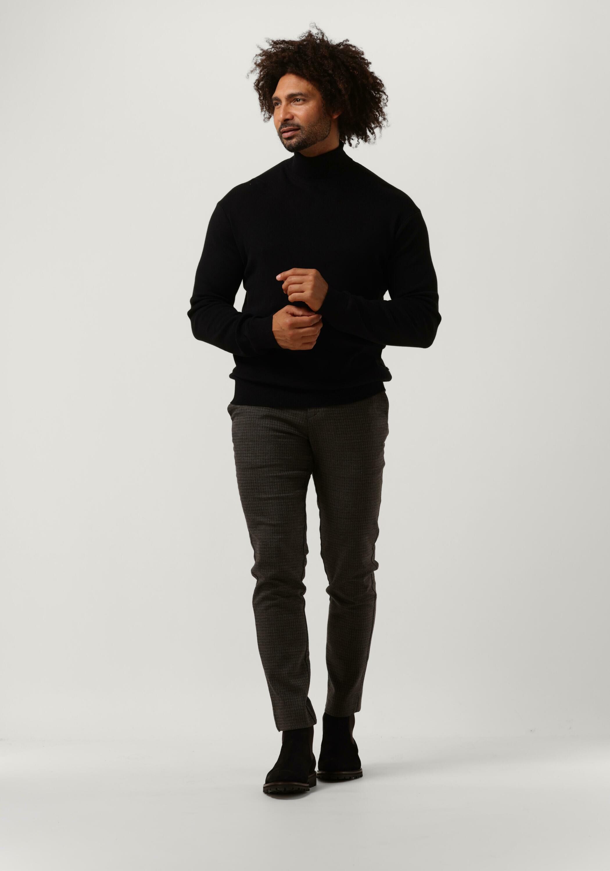 Zwarte MINIMUM Coltrui YAKOB 2.0 9312 | Omoda
