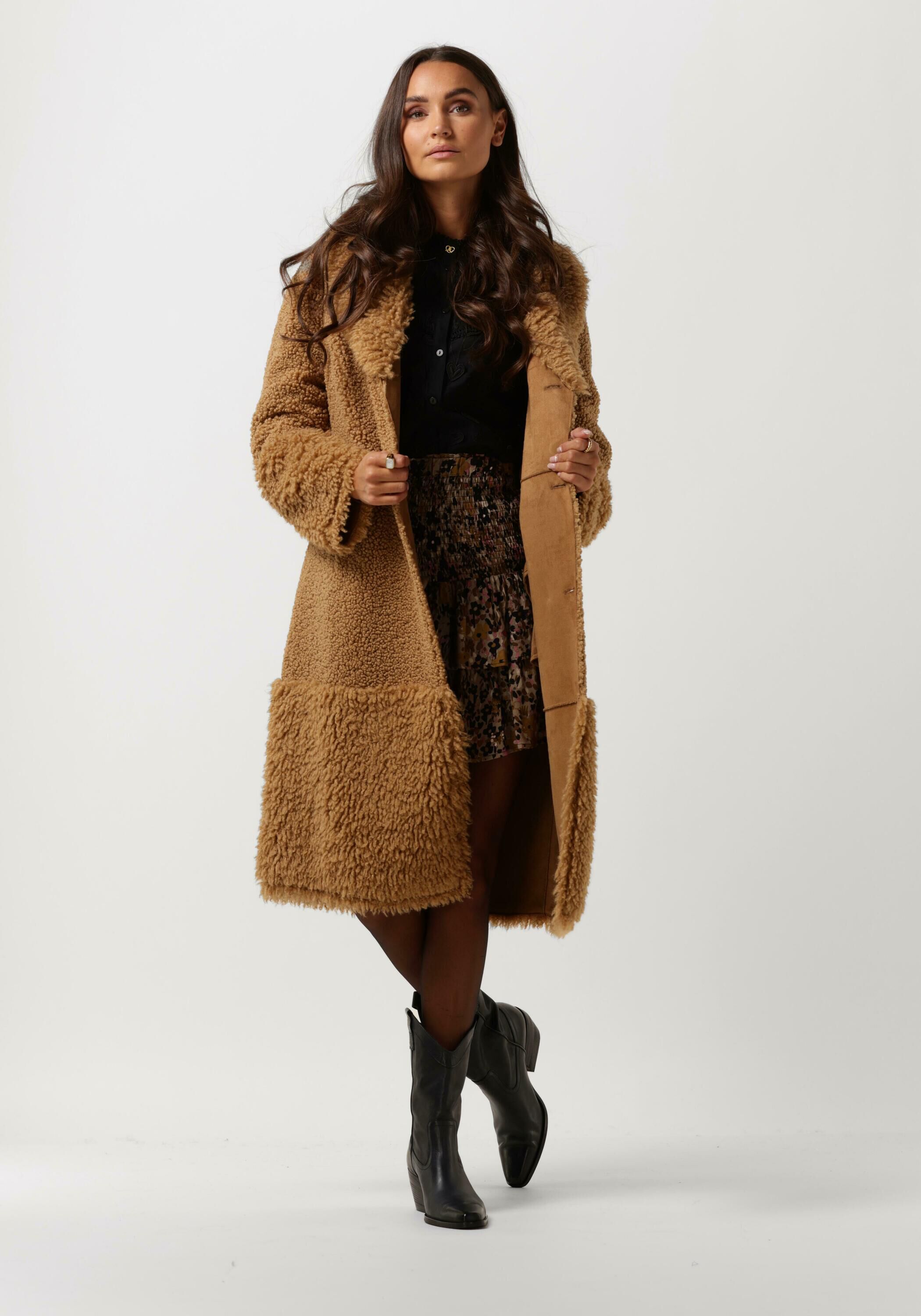 Bruine BEAUMONT Teddy jas LAMMY REVERSIBLE COAT | Omoda