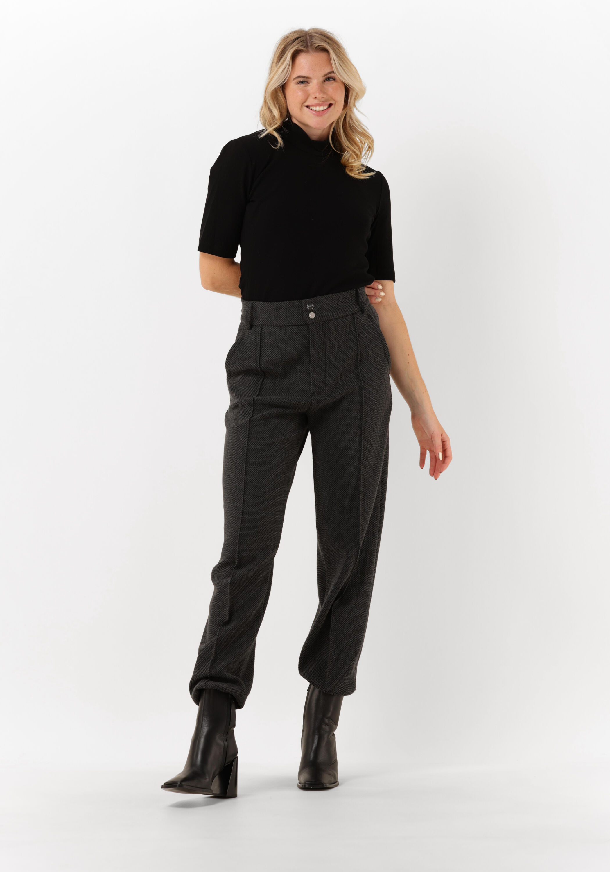 Zwarte VANILIA Top RIB COL BASE | Omoda