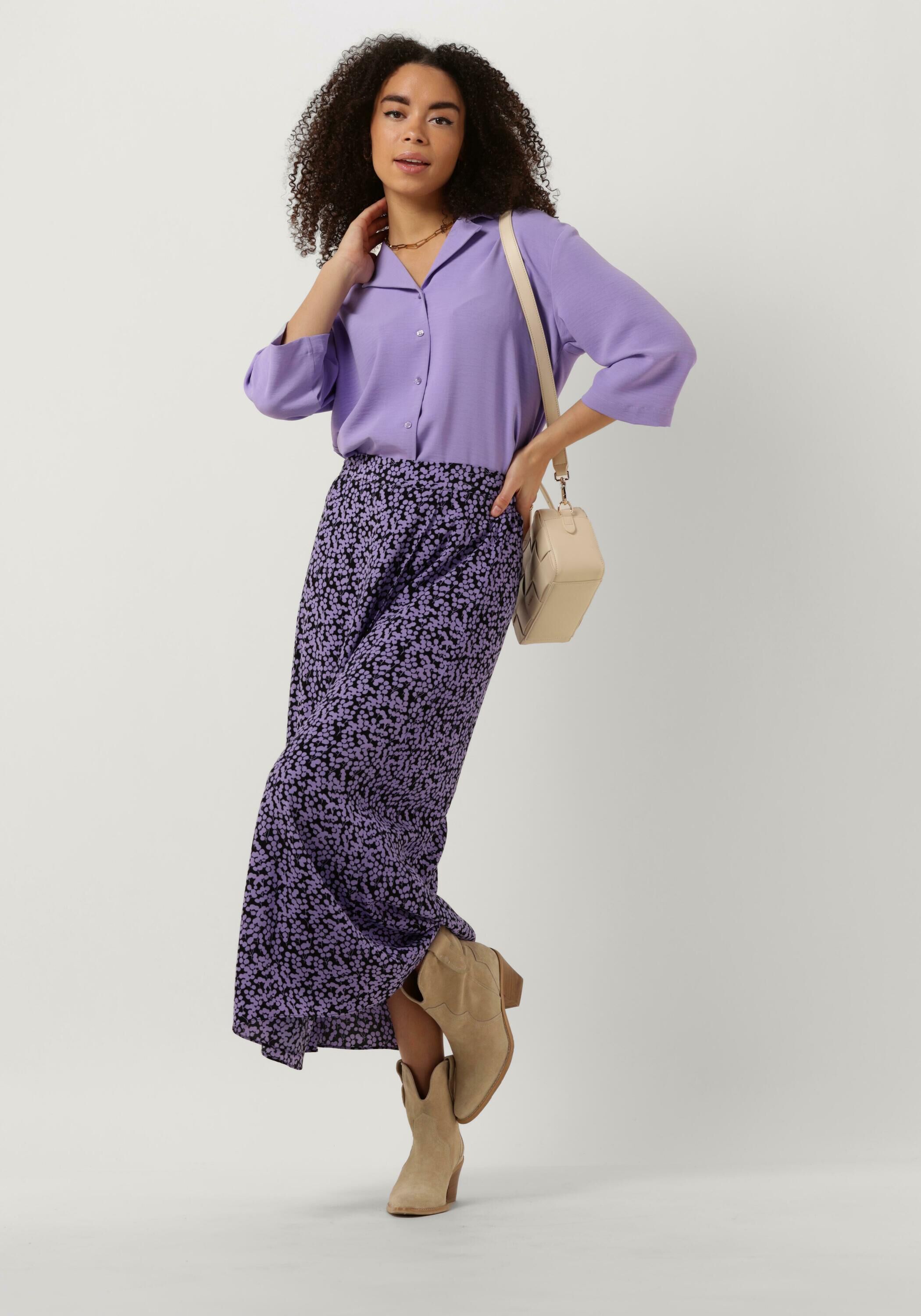 Paarse MODSTRÖM Midirok CHESLI MD PRINT SKIRT | Omoda