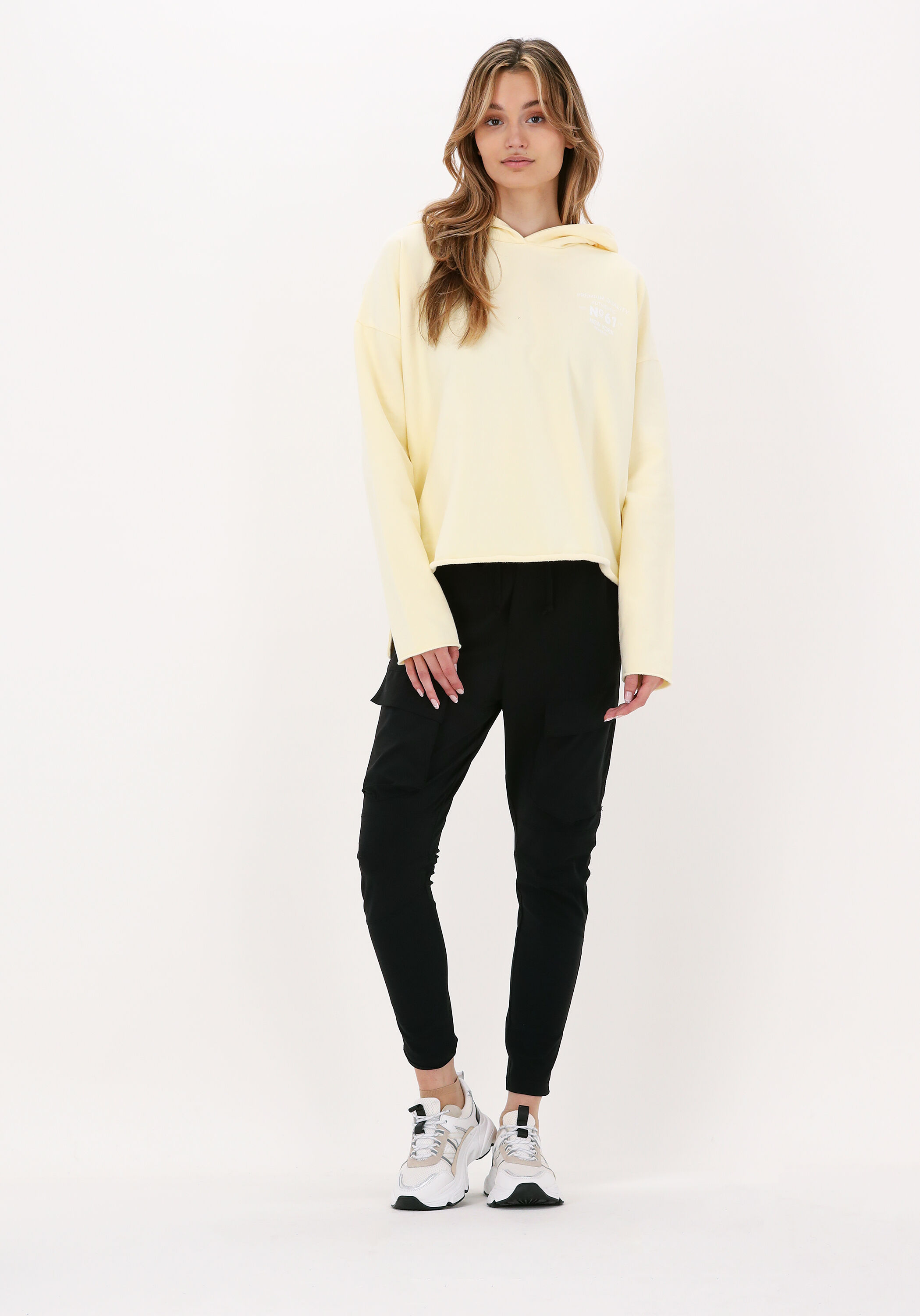 Gele PENN & INK Sweater S22F1040 | Omoda