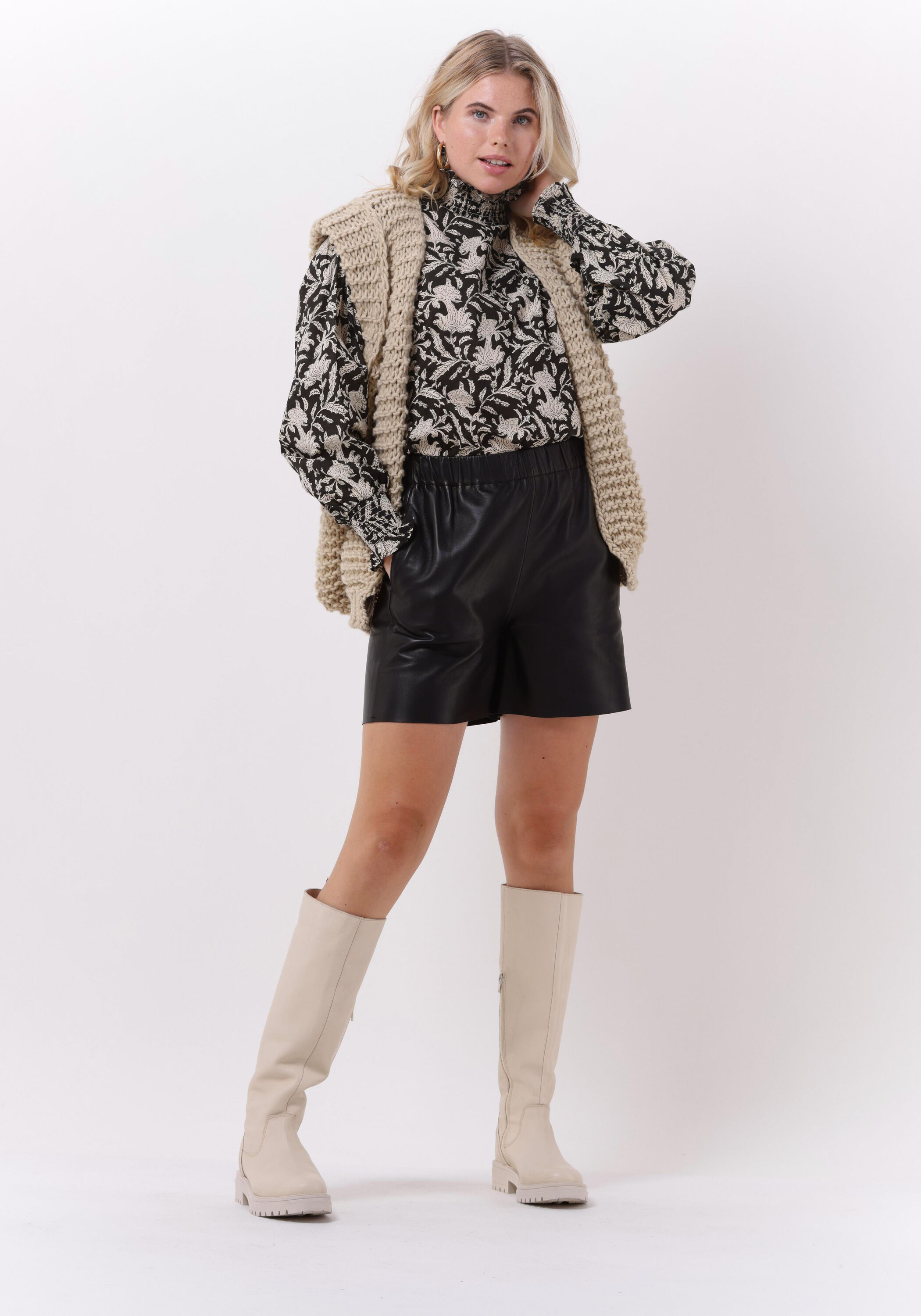 Zwarte MKT STUDIO Blouse HARUKA | Omoda