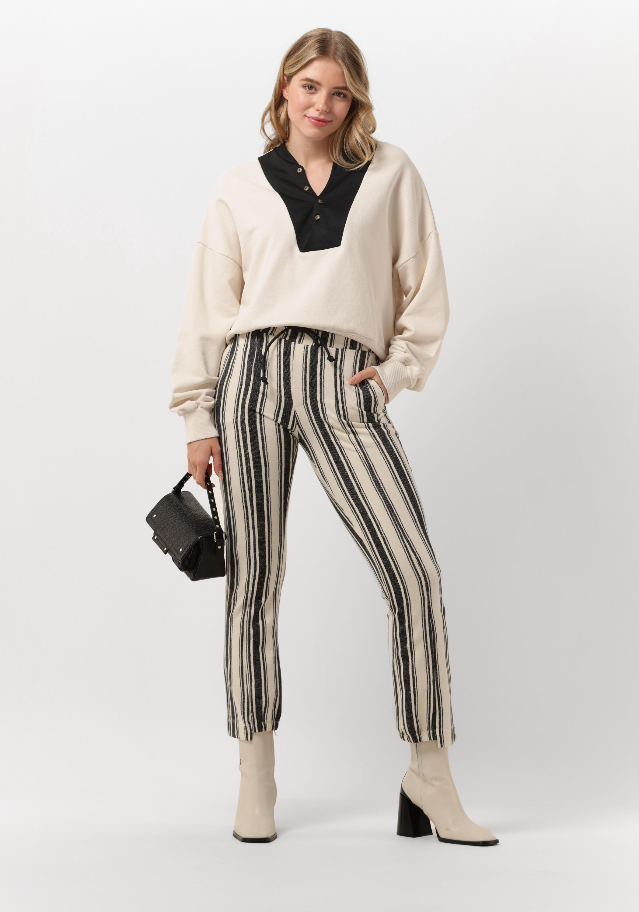 Beige 10DAYS Trui BUTTONED BIB SWEATER | Omoda