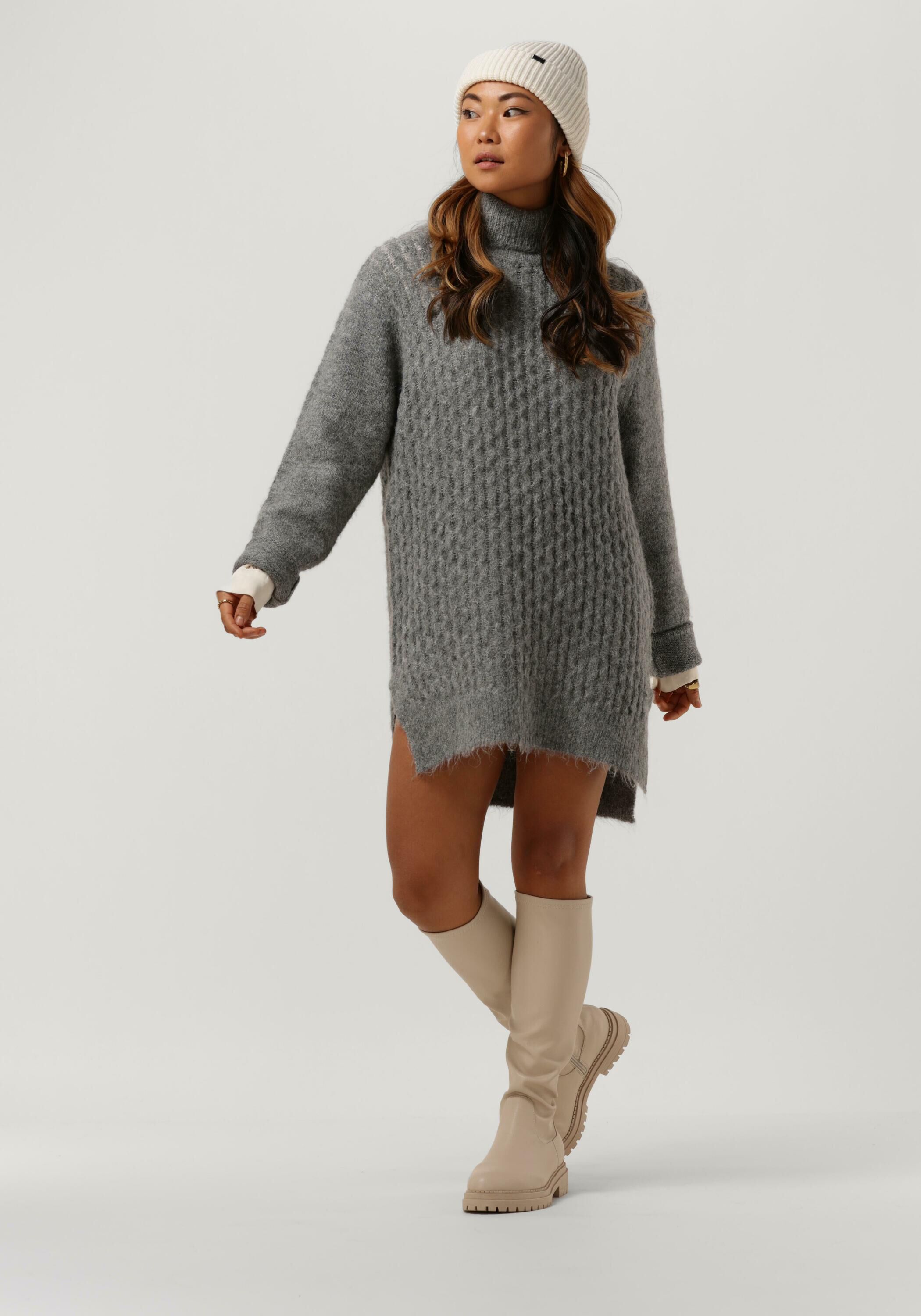 Grijze SIMPLE Sweater GIO KNIT-REC-PES-MER-22-3 | Omoda