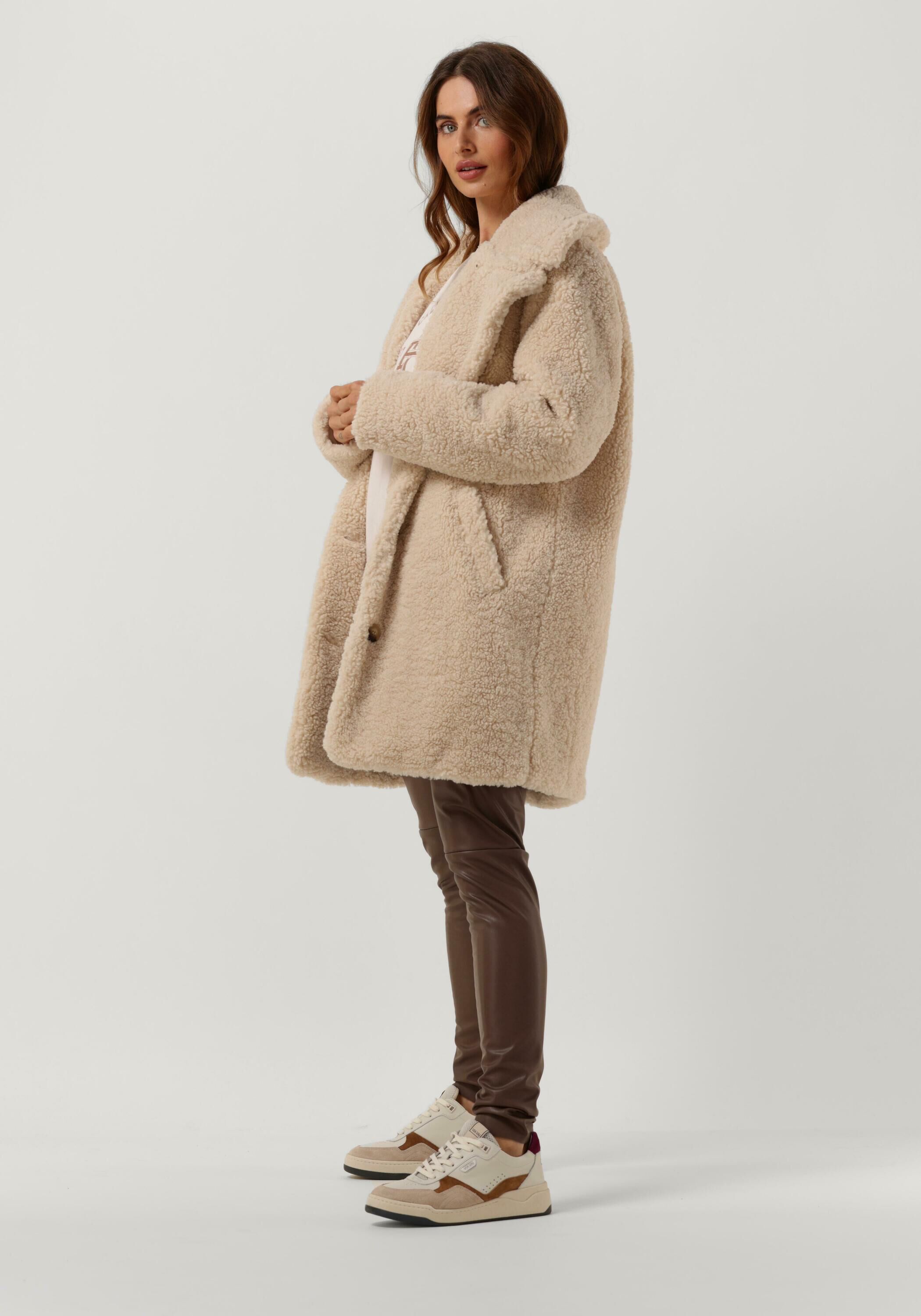 Beige NOTRE-V Teddy jas TEDDY COAT SHORT | Omoda