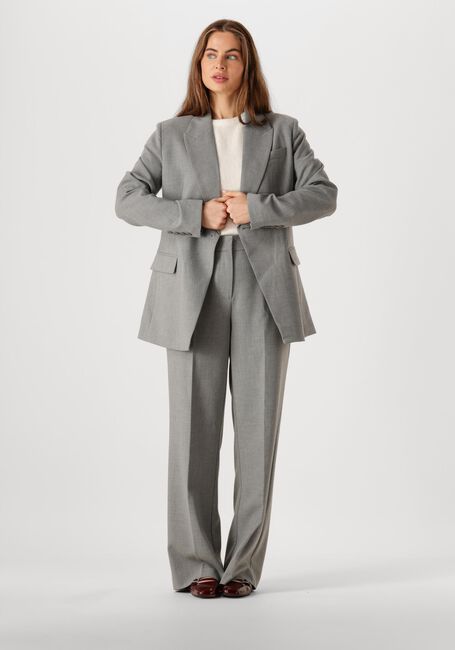 The fashion store that loves you back | Omoda