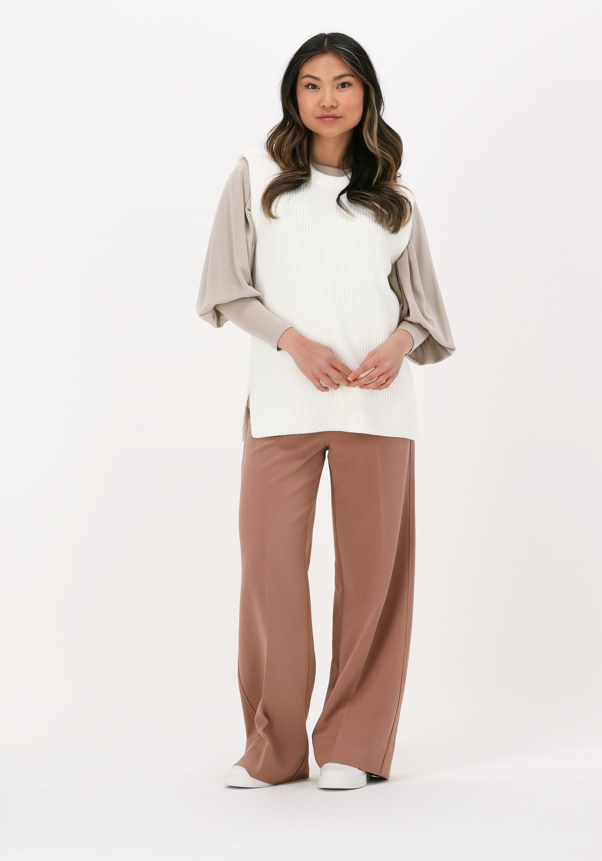 Taupe MOS MOSH Top ASTRA TEE | Omoda