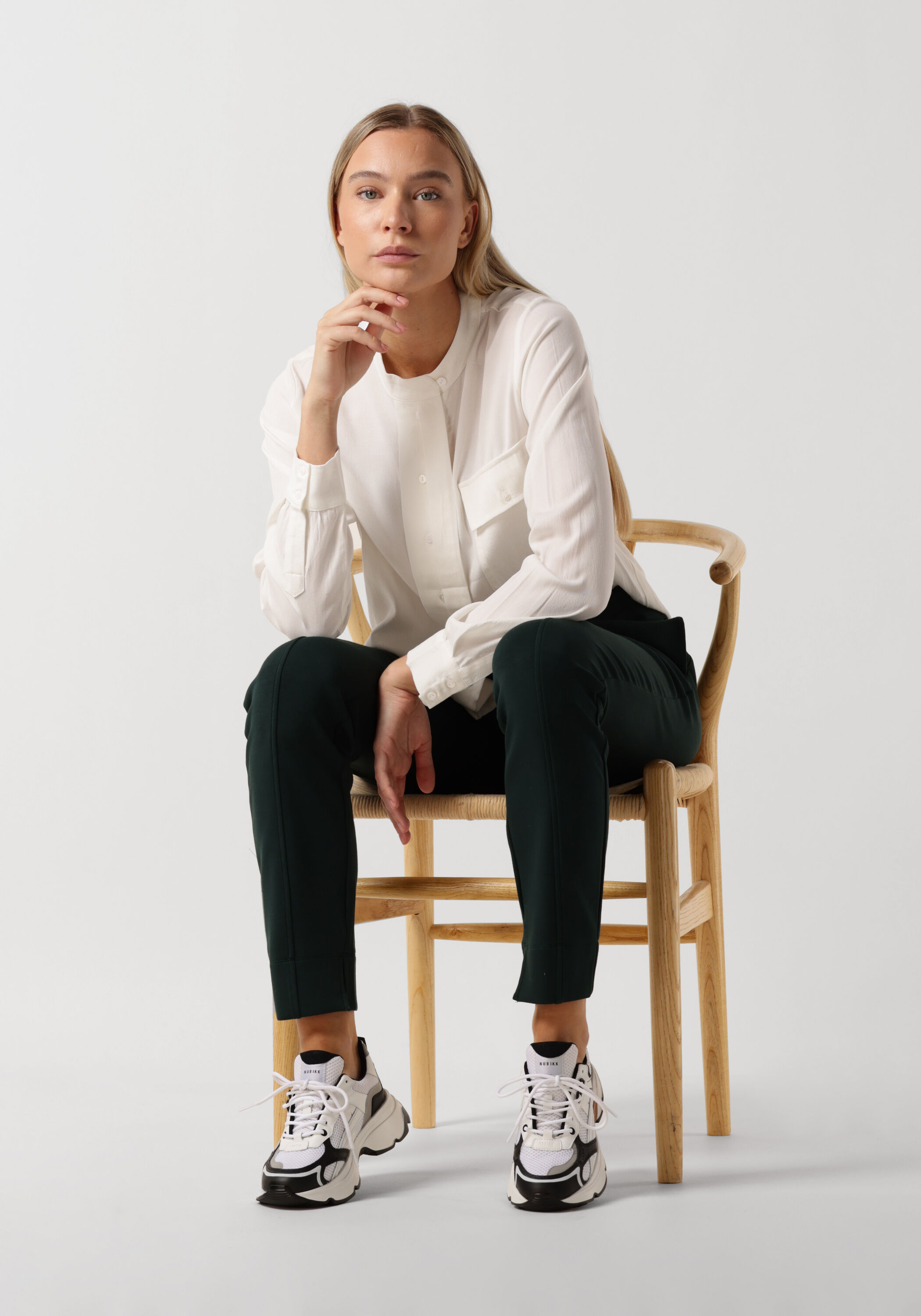 Groene SIMPLE Joggingbroek JAYNE JER-MODAL-22-3 | Omoda