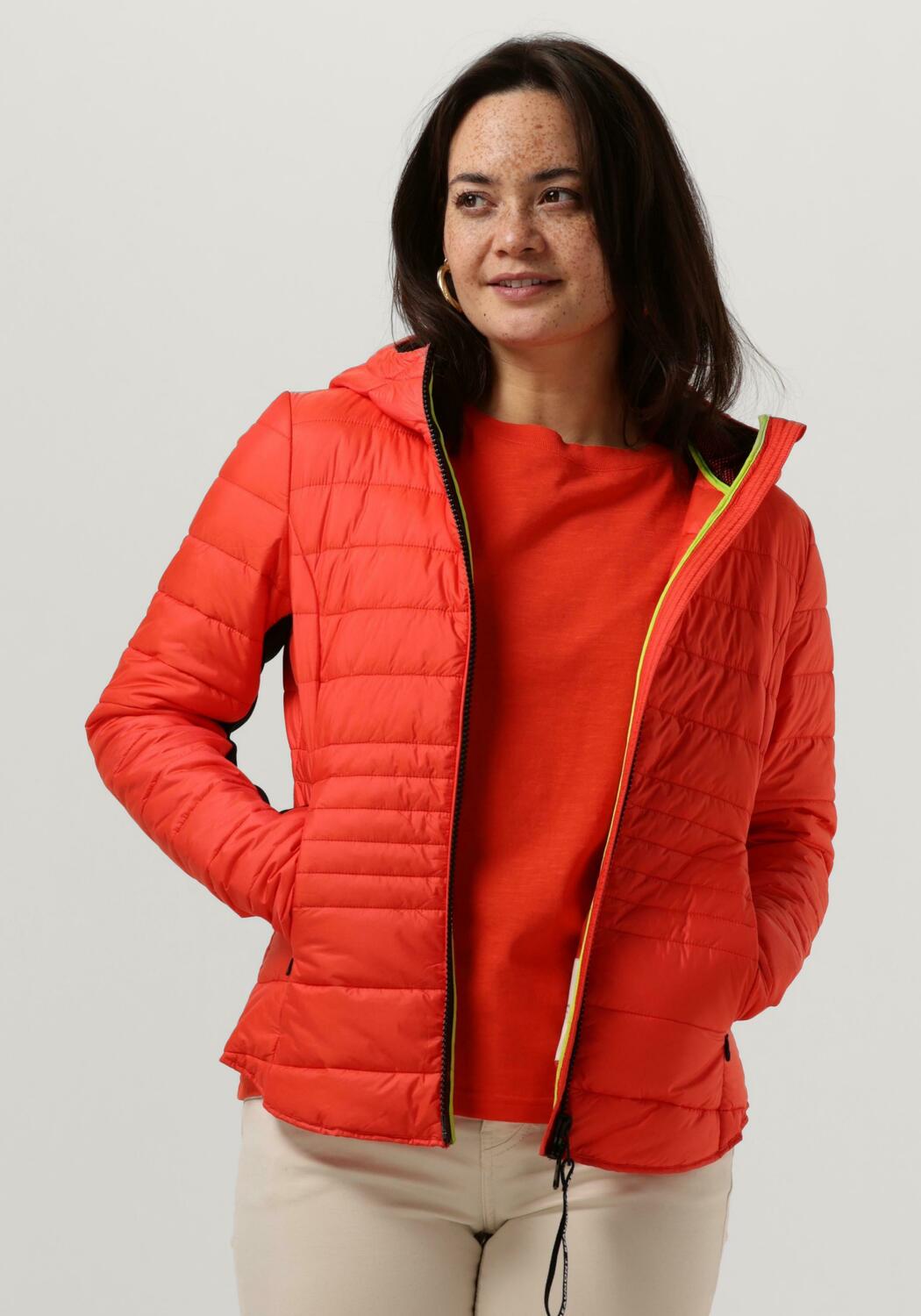 Rode BEAUMONT Gewatteerde jas SPORTY PADDED JACKET | Omoda