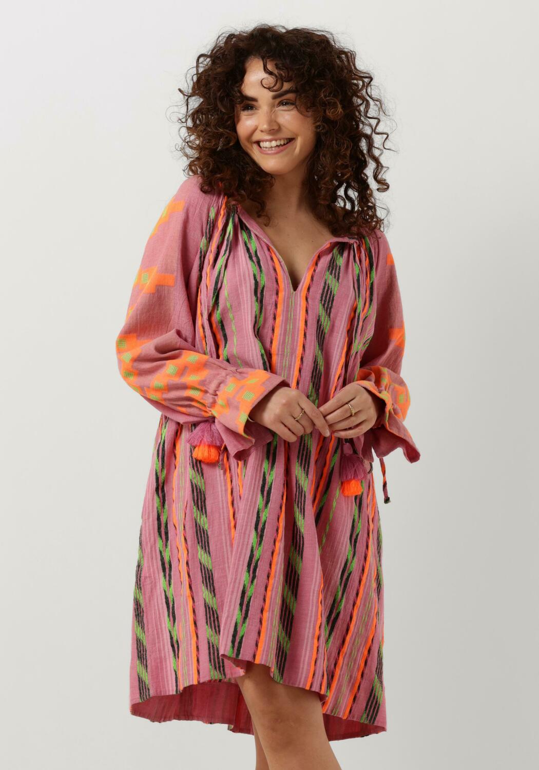 Lichtroze DEVOTION Mini jurk SARDIOS LITHOS | Omoda