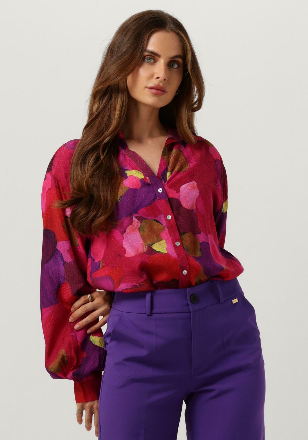 Roze POM AMSTERDAM Blouses BRUSHWORK FIERY PINK | Omoda