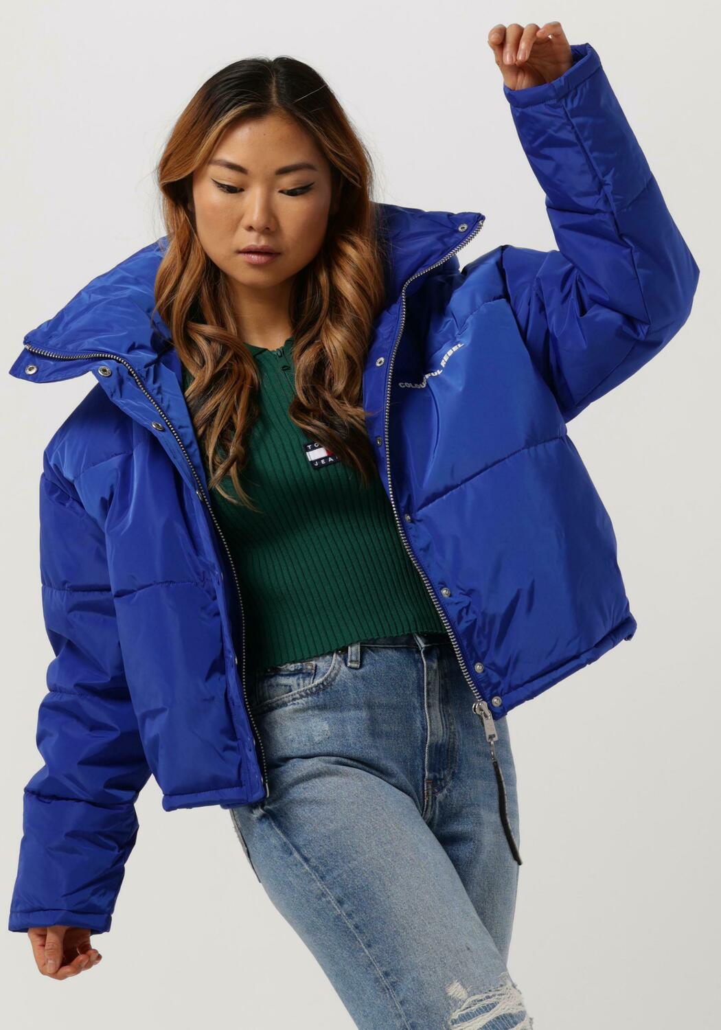Blauwe COLOURFUL REBEL Gewatteerde jas RUYA CROPPED PUFFER JACKET | Omoda