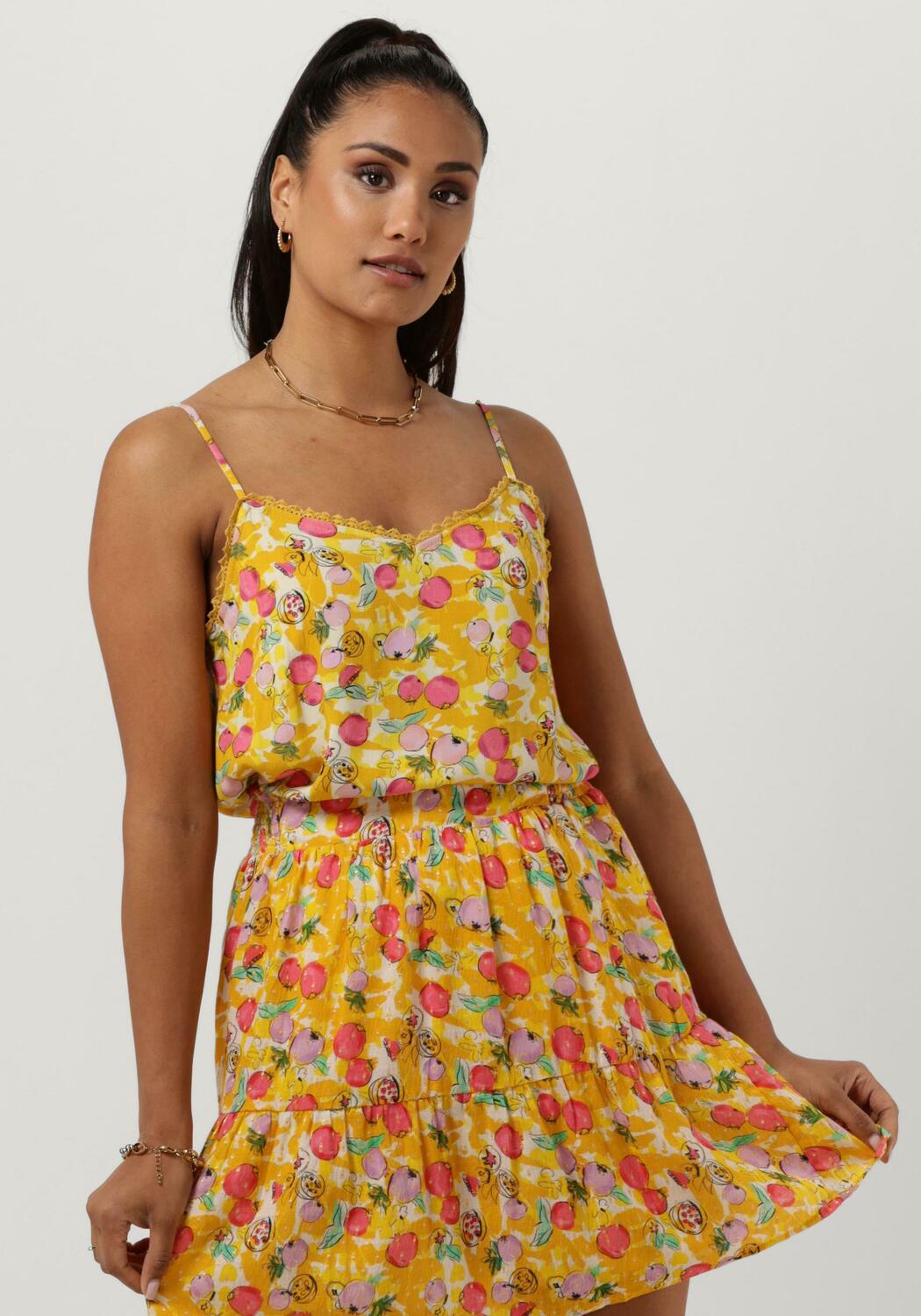 Gele POM AMSTERDAM Top EVI 7285 | Omoda