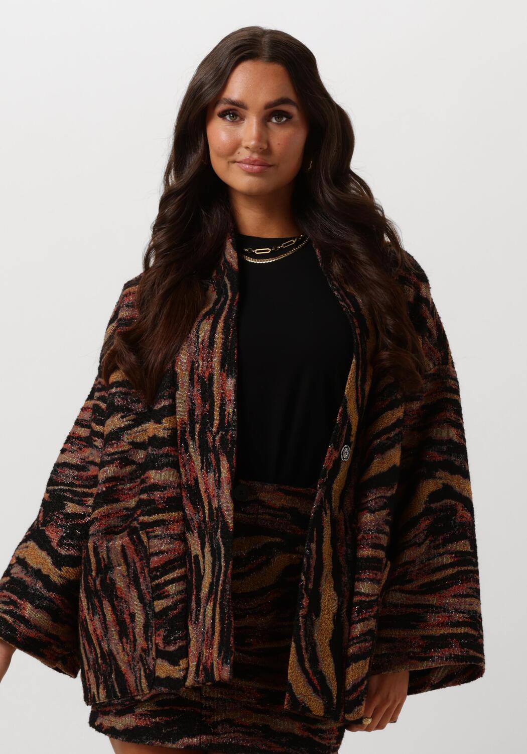 Oranje AMAYA AMSTERDAM Vest STELLA KIM | Omoda