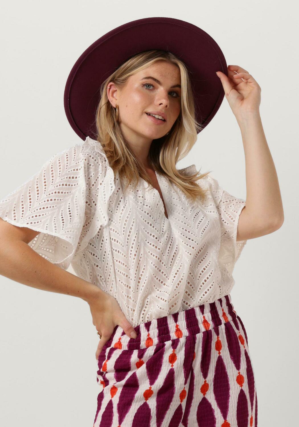 Gebroken wit REFINED DEPARTMENT Blouse MISSY | Omoda