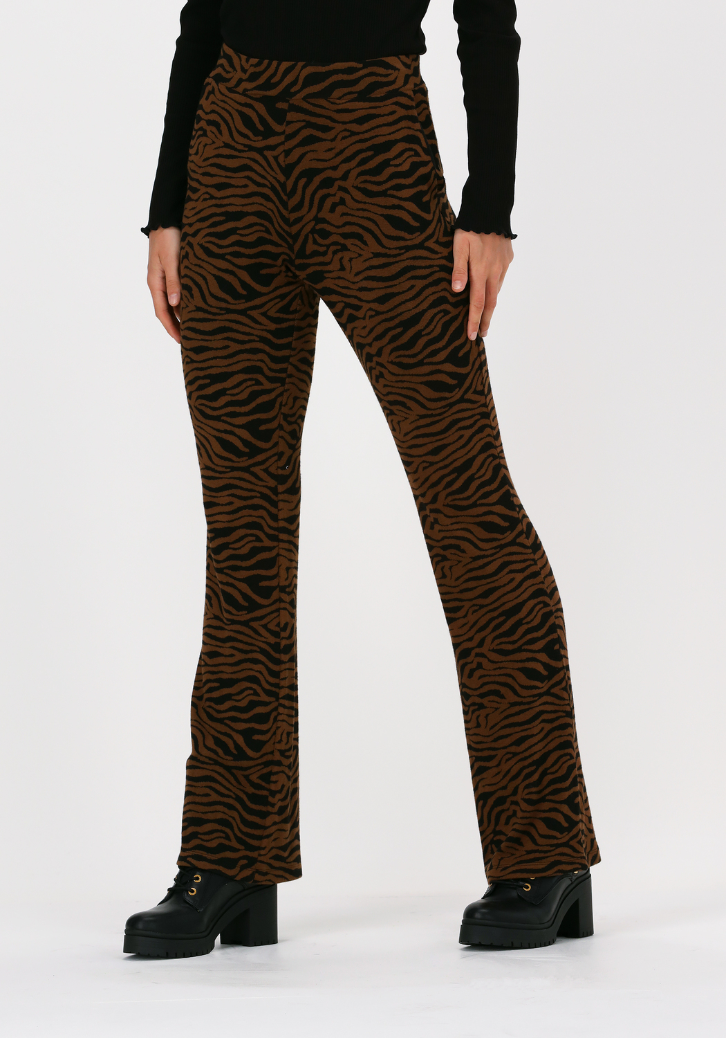 Bruine MODSTRÖM Flared broek MING PANTS | Omoda