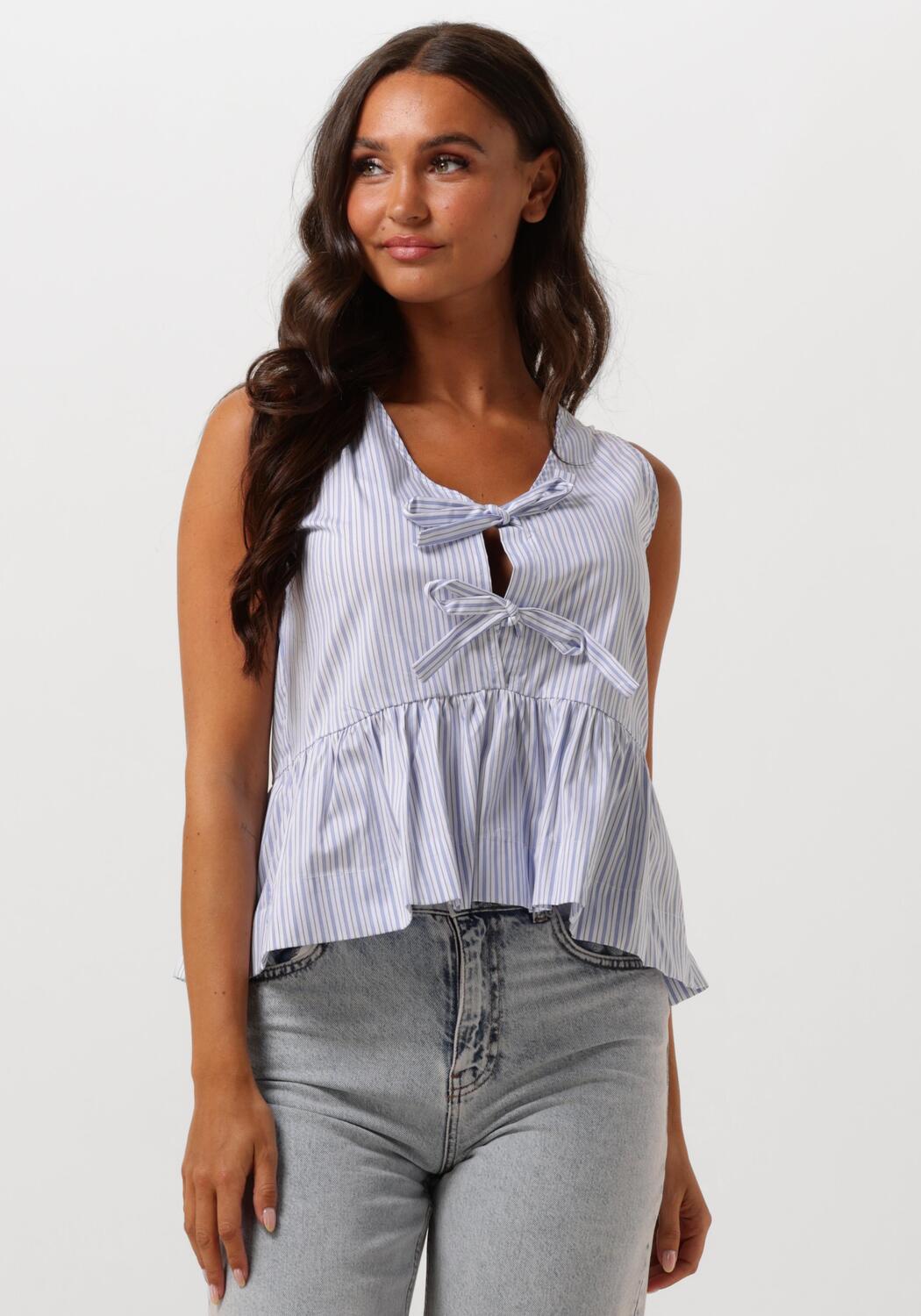 Lichtblauwe NEO NOIR Top MANJA STRIPE TOP | Omoda