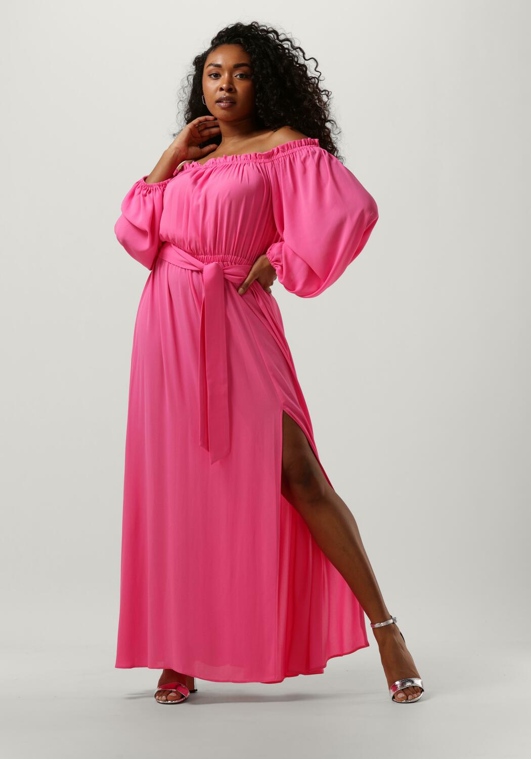 Fuchsia ACCESS Maxi jurk OFF-THE-SHOULDERS MAXI DRESS | Omoda