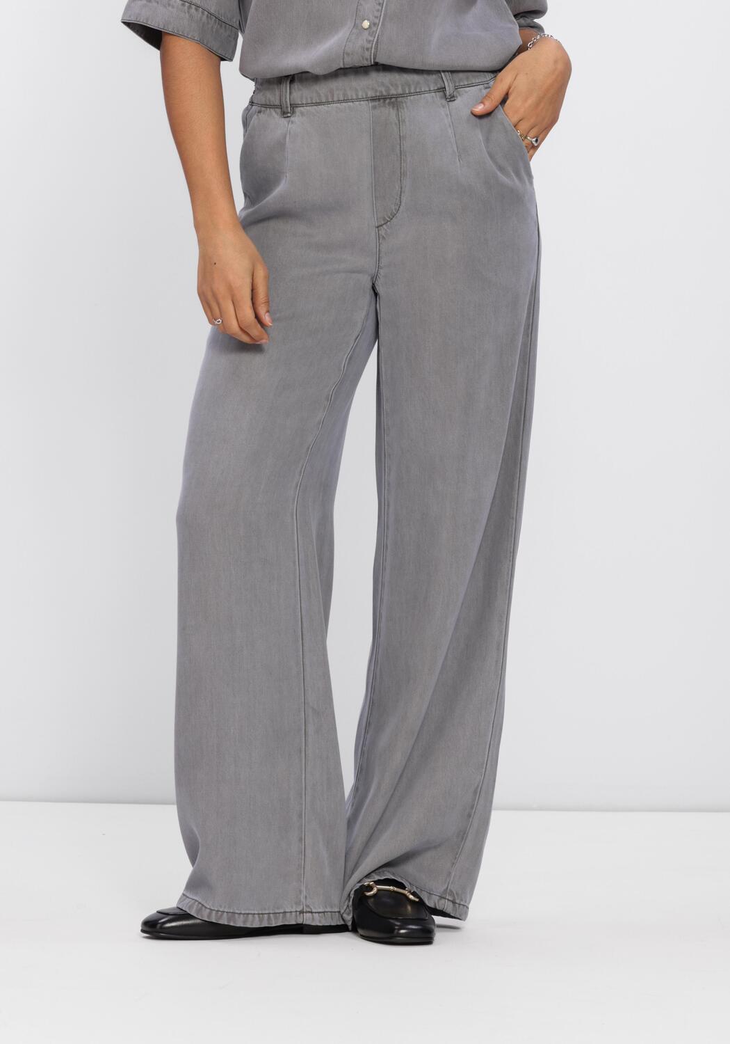 Grijze OBJECT Wide jeans OBJFRAME LISA WIDE MW PANTS | Omoda