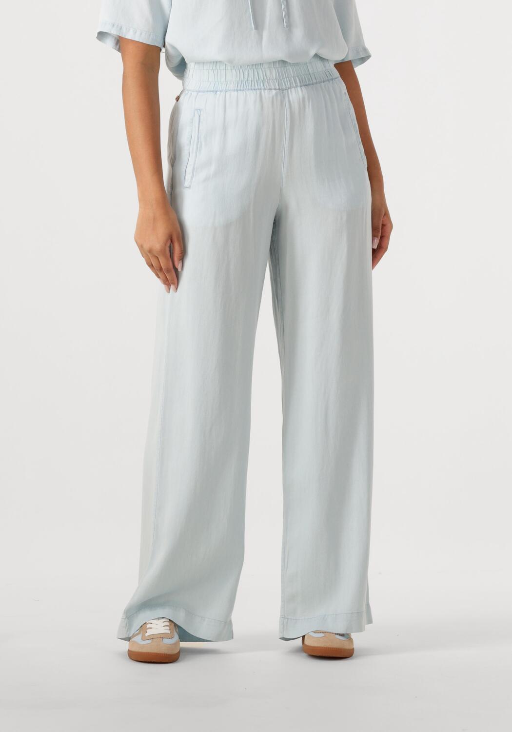Lichtblauwe MOSCOW Wijde broek 119-02-SAM-1 | Omoda