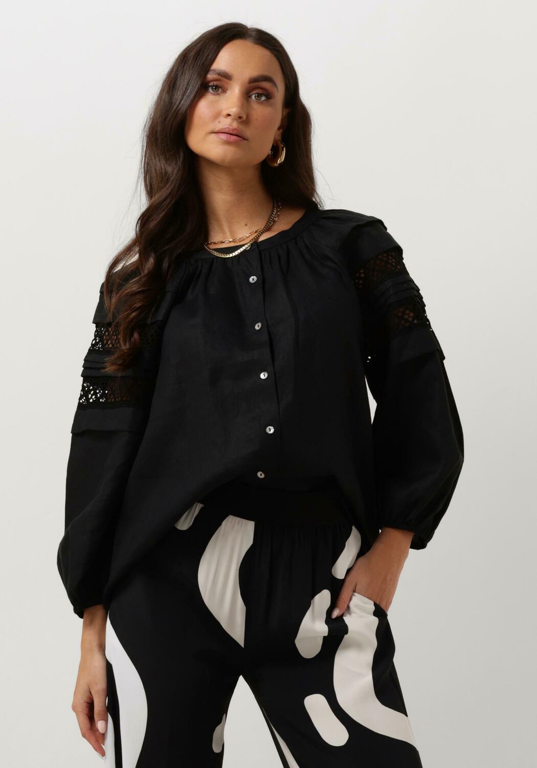Zwarte RESORT FINEST Blouses BLOUSE CHIC | Omoda