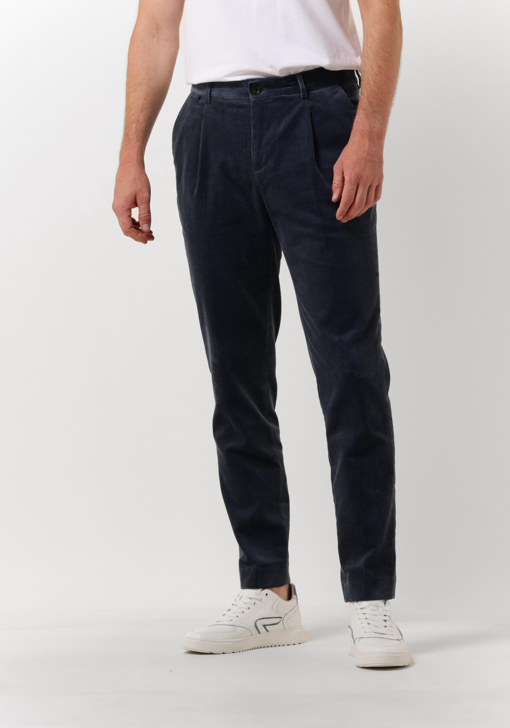 Blauwe Scotch And Soda Chino Blake Corduroy Pleated Chino Omoda