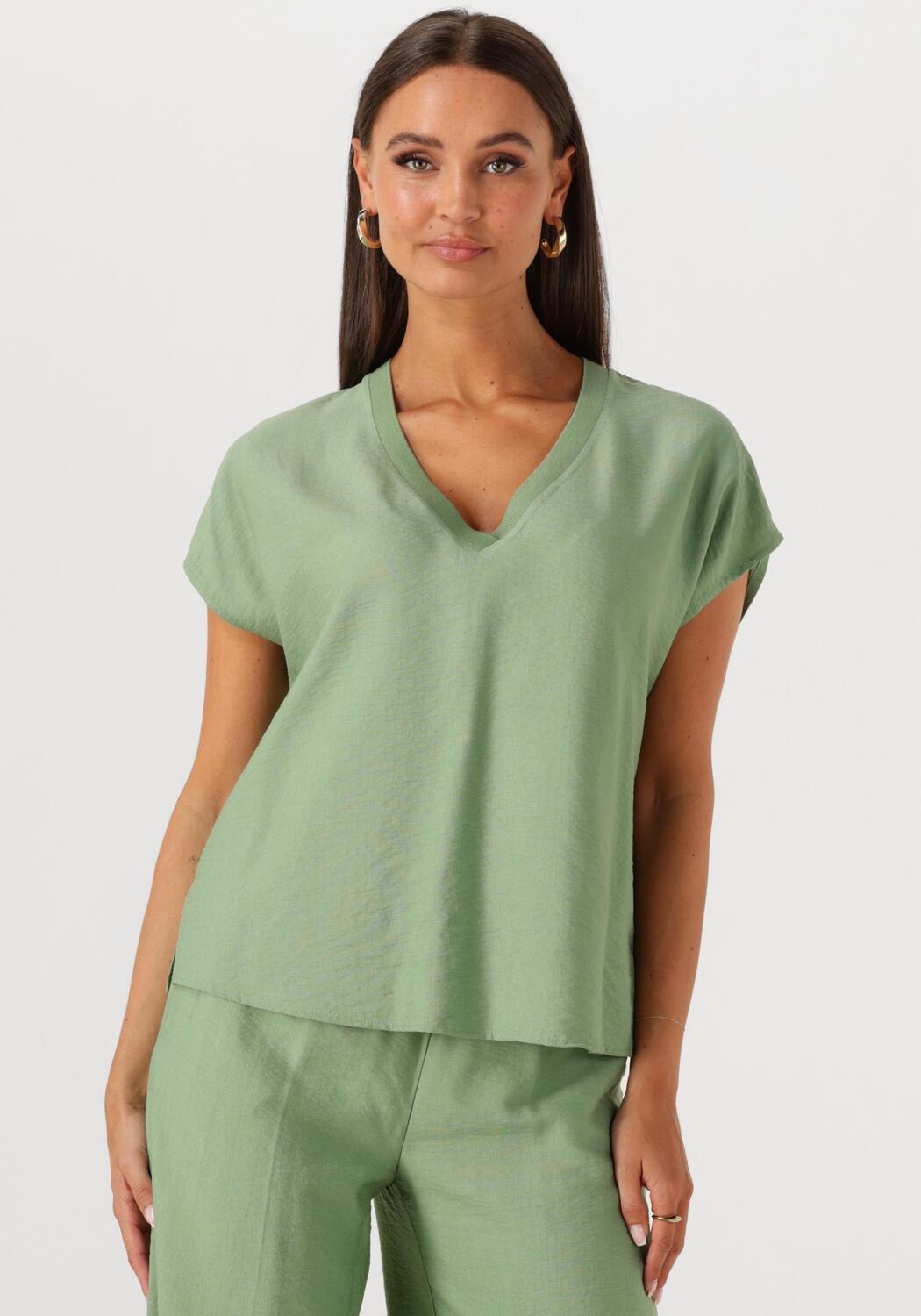 Groene ACCESS T-shirt 53-2001-396 | Omoda