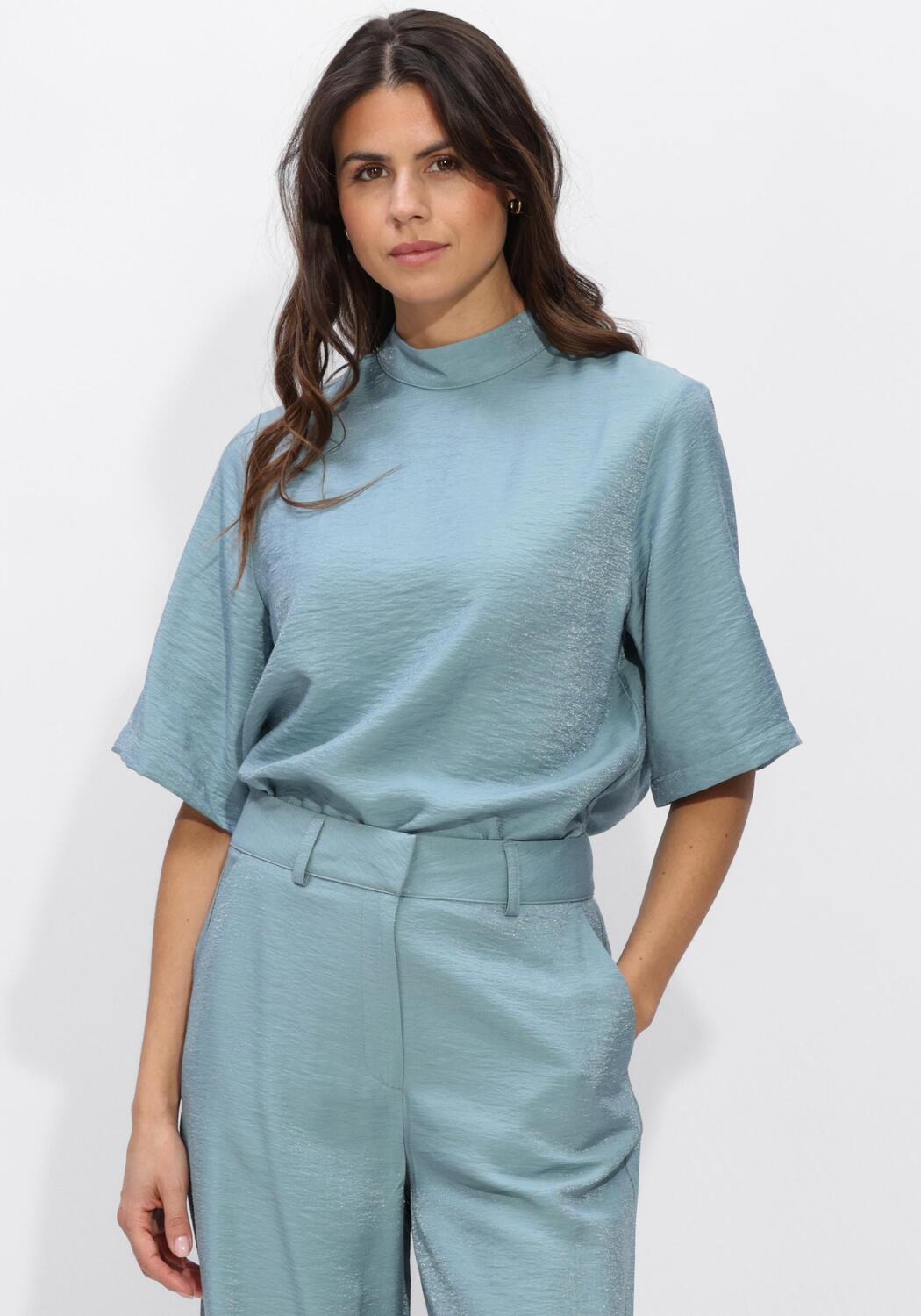 Lichtblauwe JANSEN AMSTERDAM Top ODILE TOP WS 116 SHORT SLEEVE HIGH ...