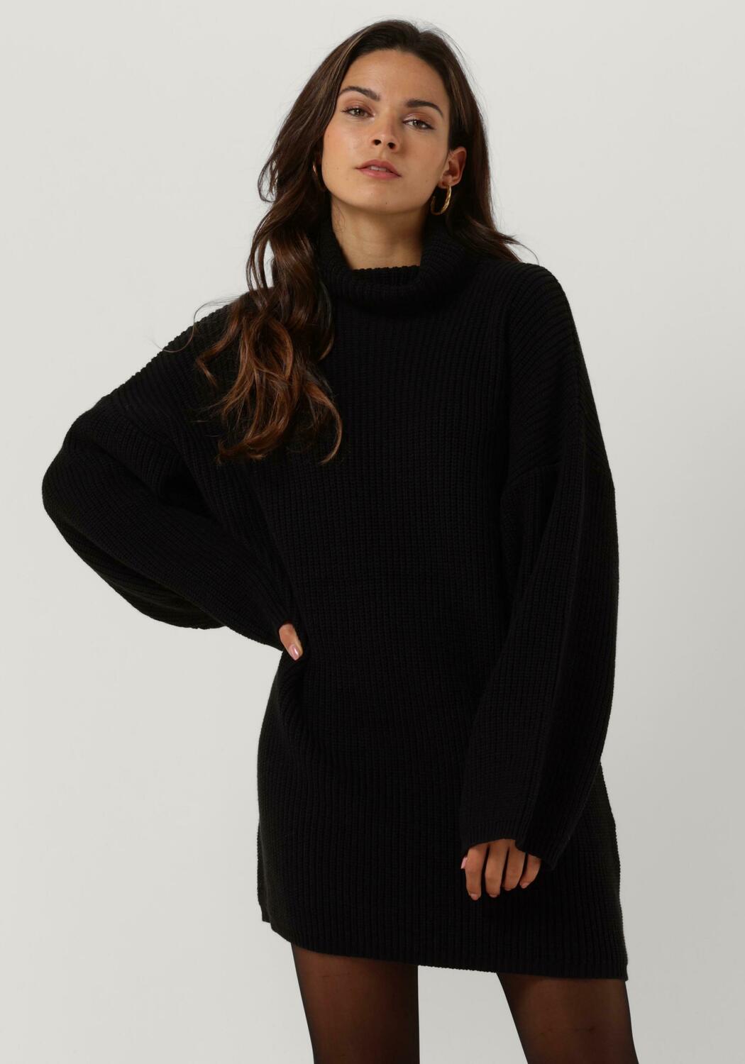 Zwarte ANOTHER LABEL Mini jurk MYRA KNITTED PULL L/S | Omoda