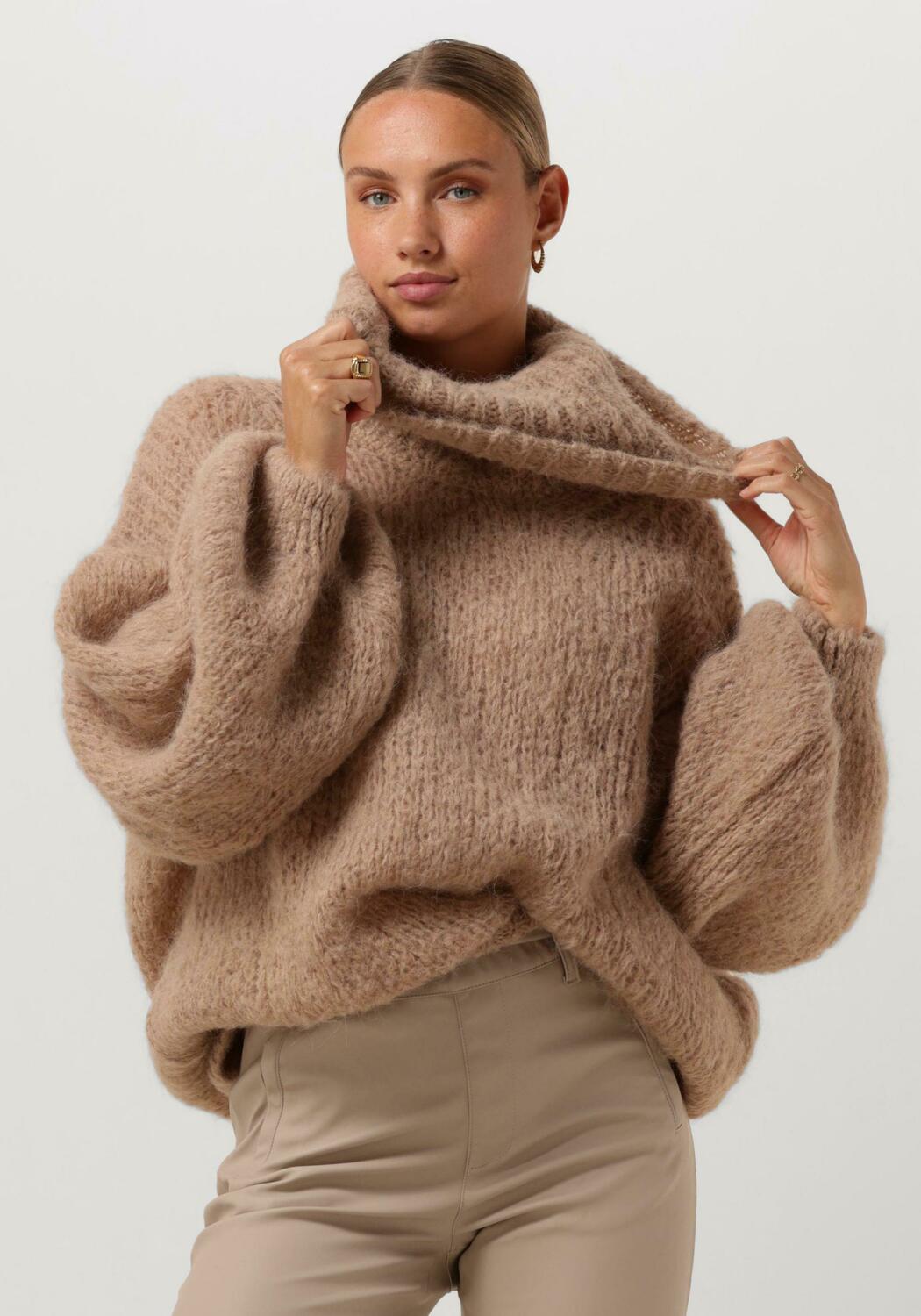 Bruine AMERICAN DREAMS Coltrui PEPPER ROLL NECK ALPACA PULLOVER | Omoda