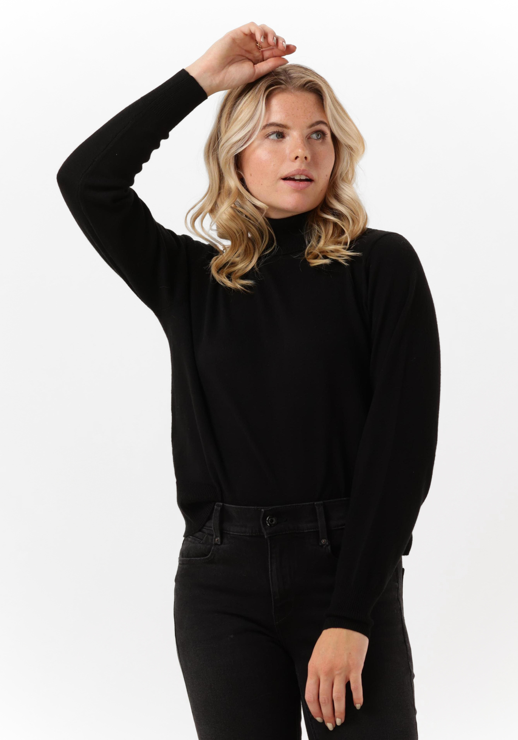 Zwarte LEVETE ROOM Coltrui LR-VILKE 2 PULLOVER | Omoda