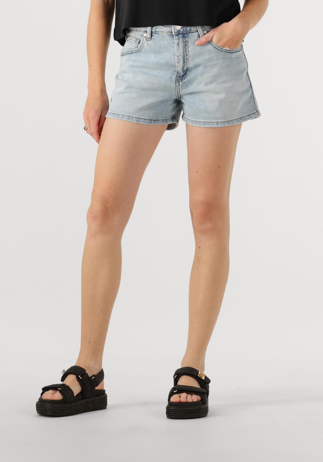 Lichtblauwe CIRCLE OF TRUST Shorts BILLY SHORT | Omoda