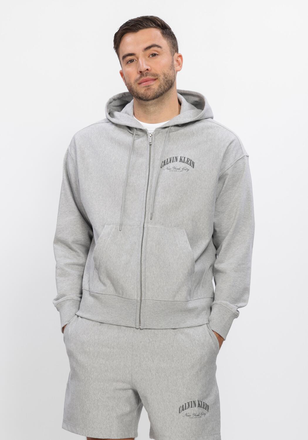 Lichtgrijze CALVIN KLEIN Sweater LS PREMIUM TERRY CALVIN COLLEGIA | Omoda