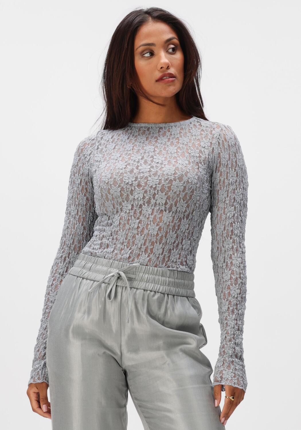 Lichtgrijze AIMEE THE LABEL Top ANNIE LACE LONGSLEEVE | Omoda
